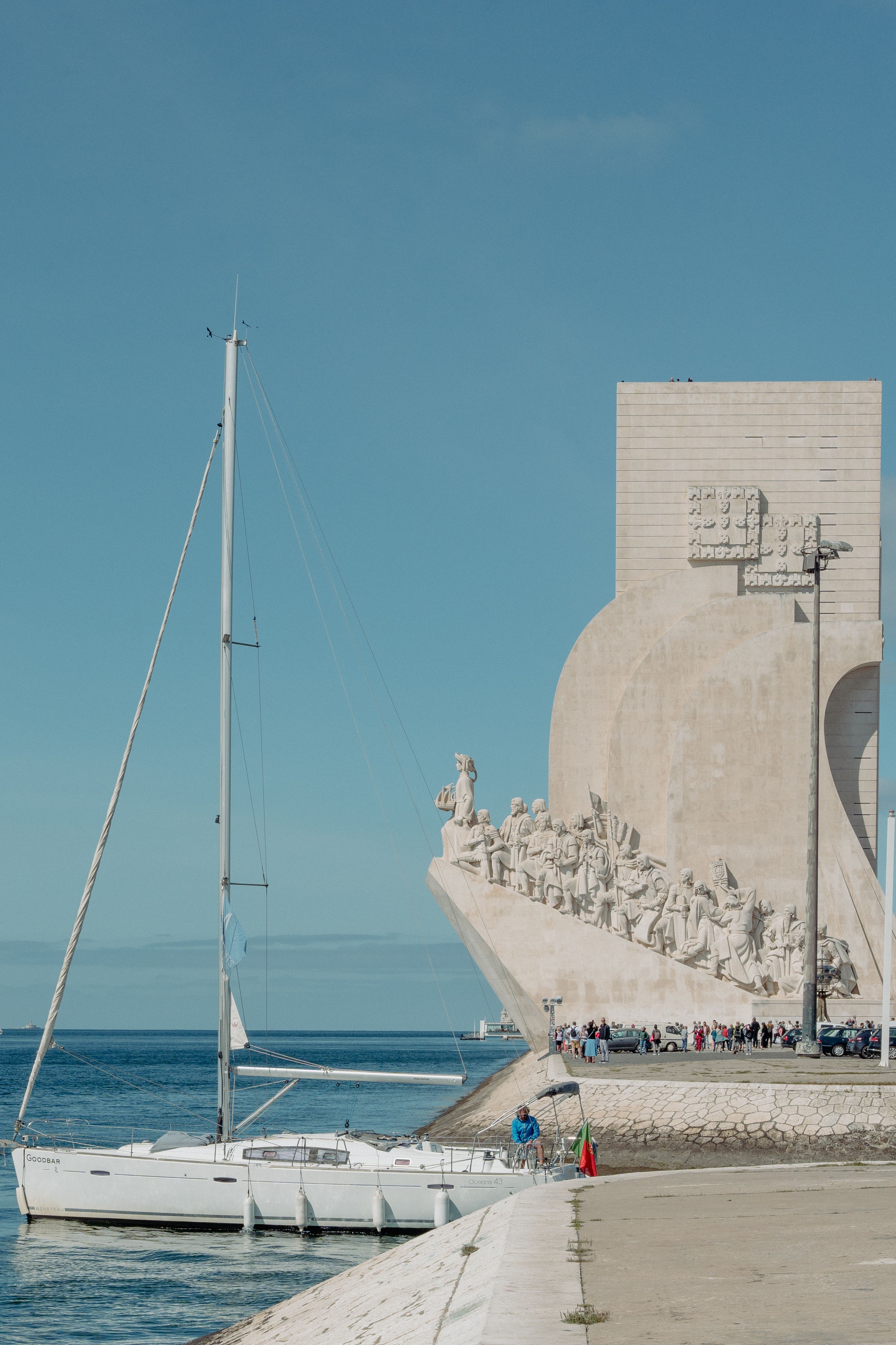 Sailboat in front of the Padrao dos Descobrimentos Monument · Free ...