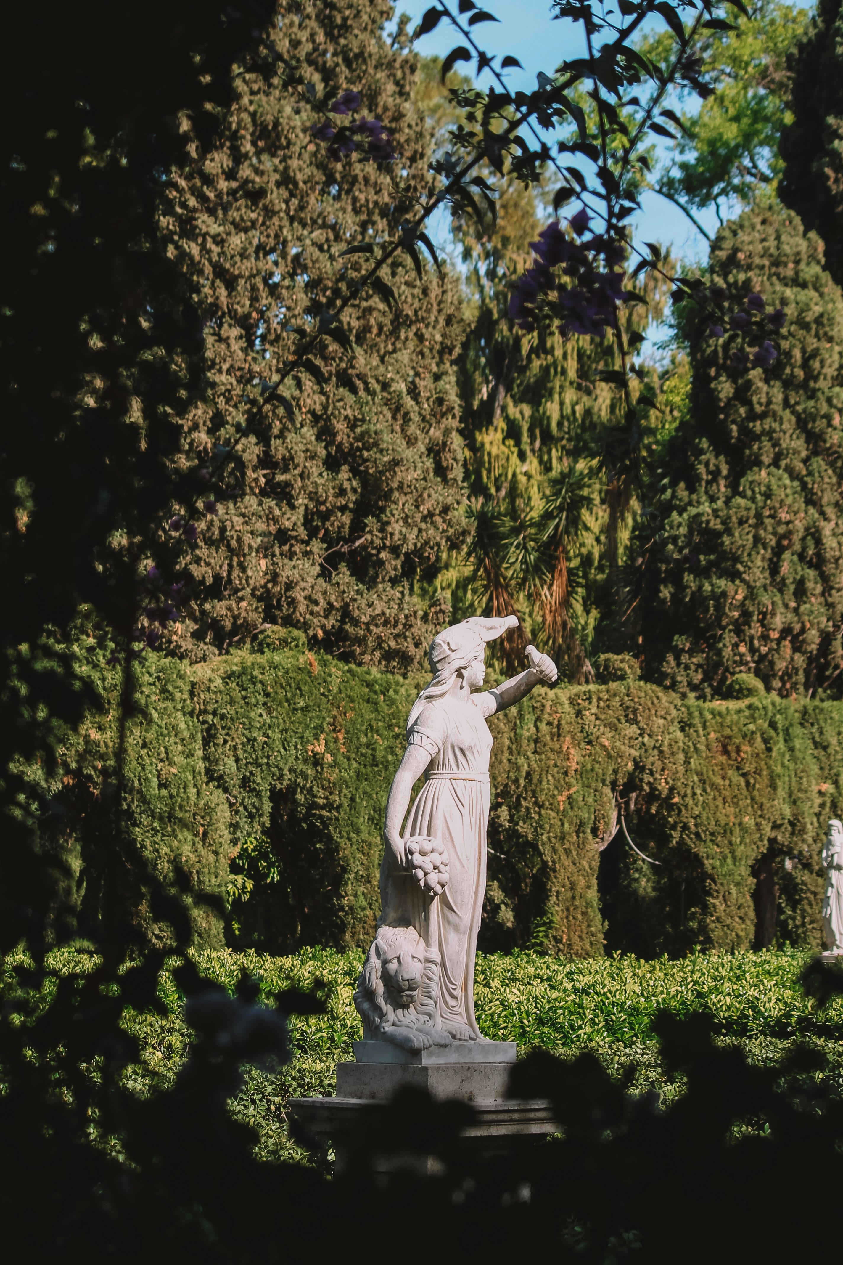 Bald Statue Photos, Download The BEST Free Bald Statue Stock Photos ...