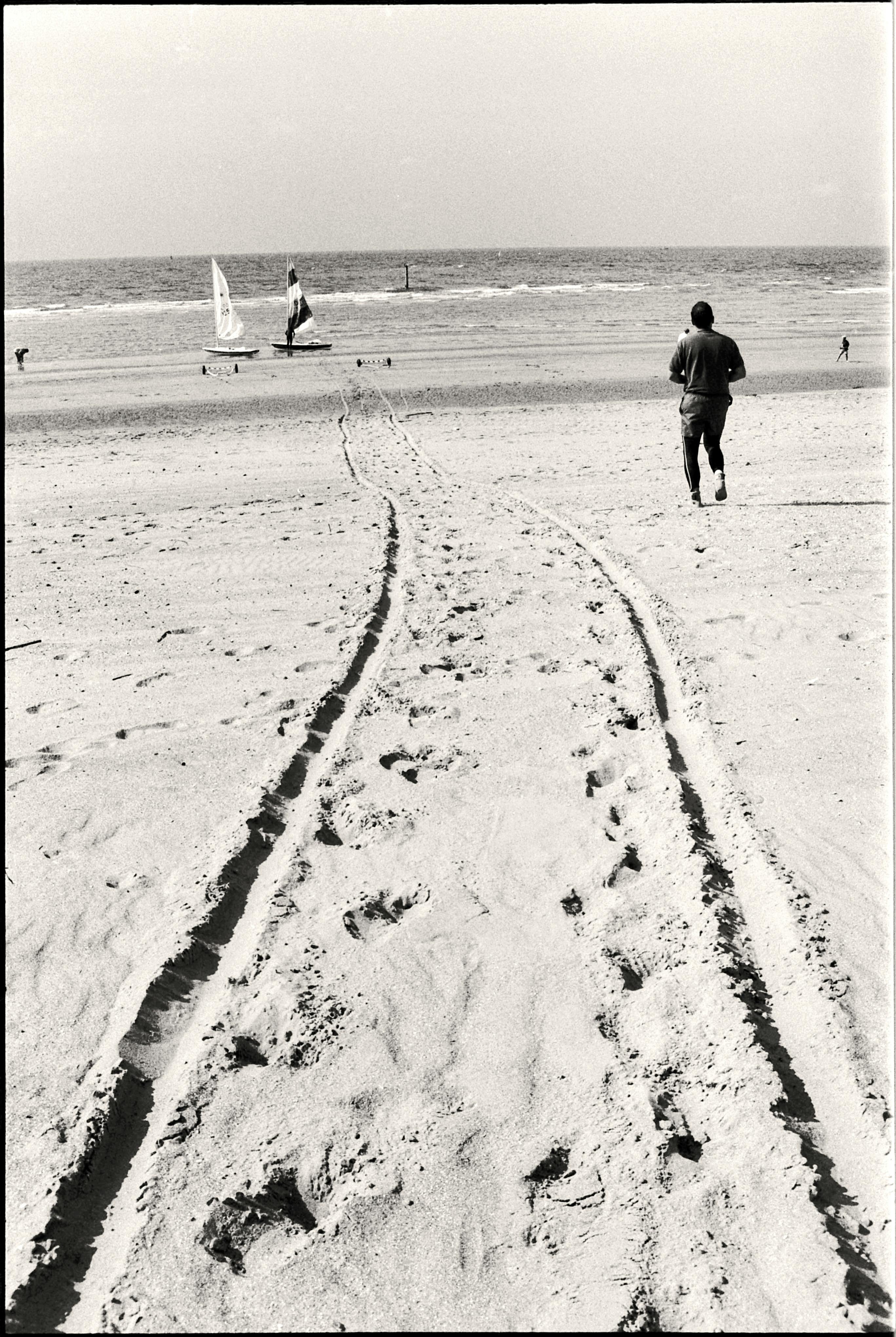 Black Footsteps Photos, Download The BEST Free Black Footsteps Stock ...