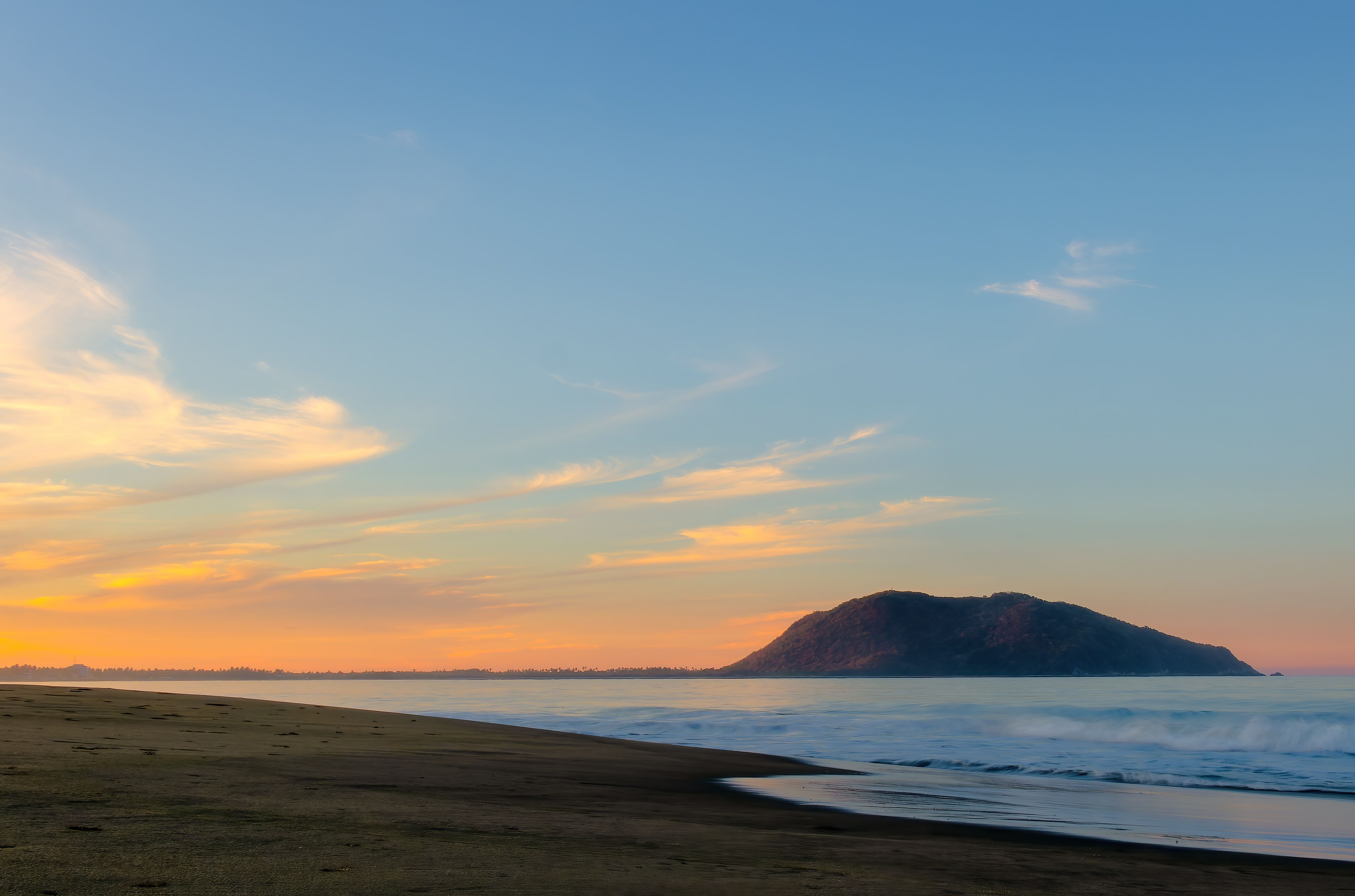 Loften Island Photos, Download The BEST Free Loften Island Stock Photos ...