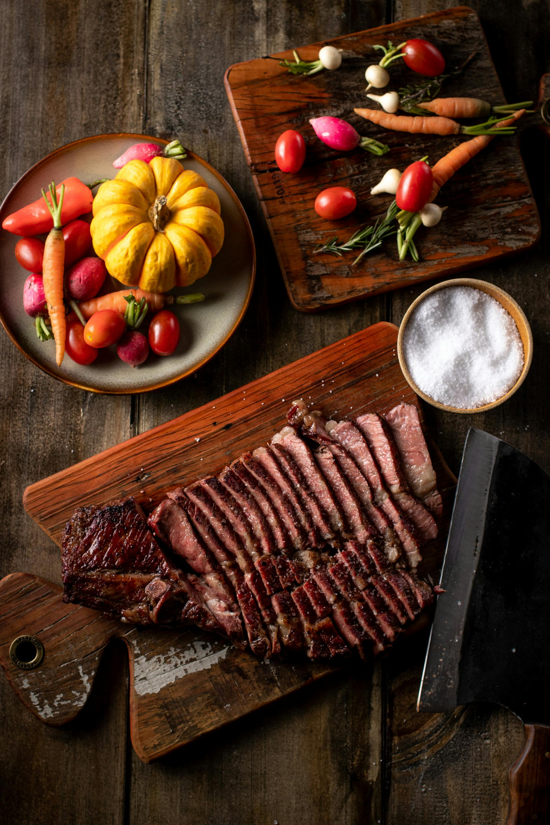 Meat 74个图片和视频，由Lisa Fotios收藏