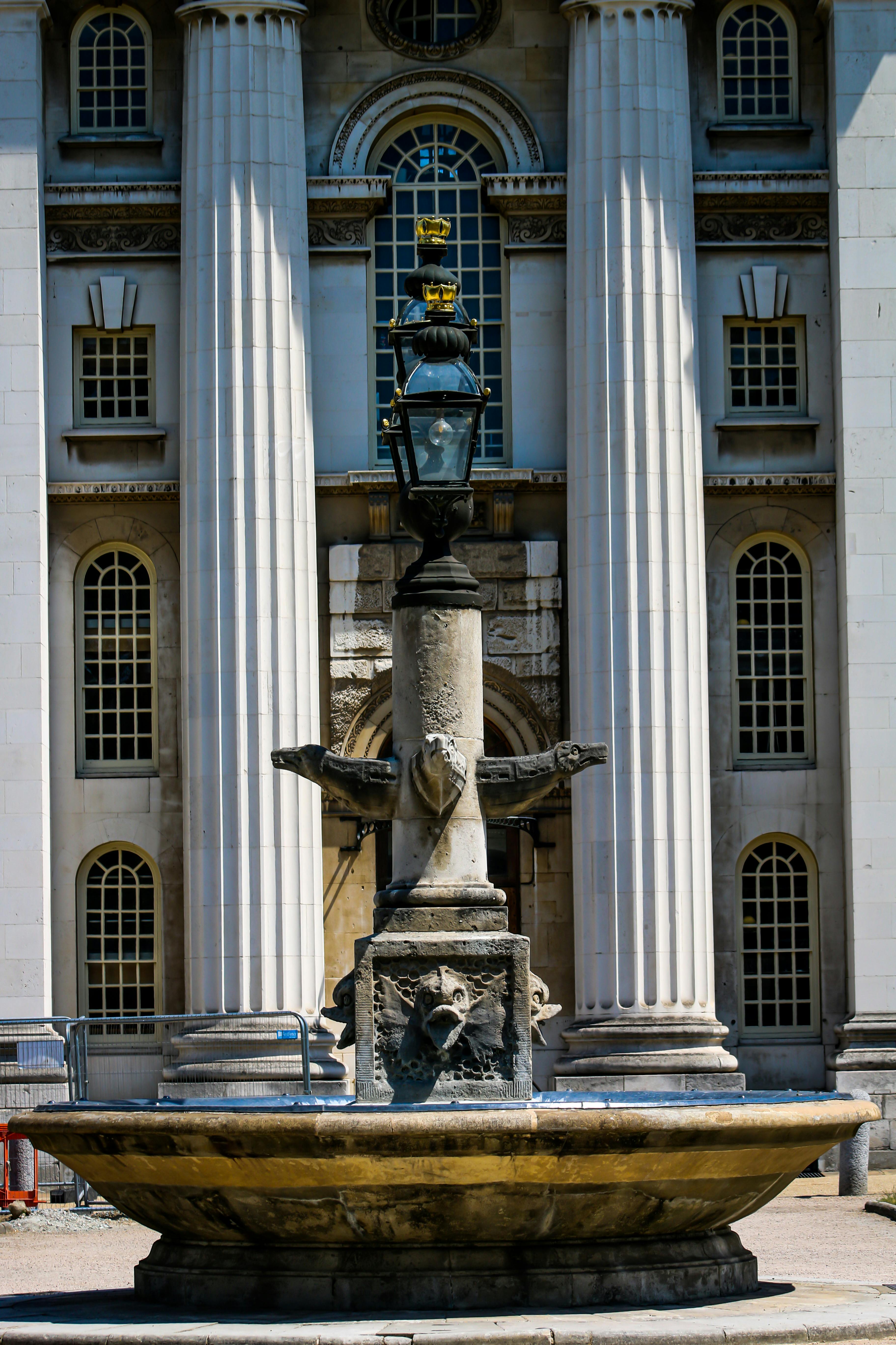 Beautiful Interior with Sculptures in Neoclassical Style · Free Stock Photo