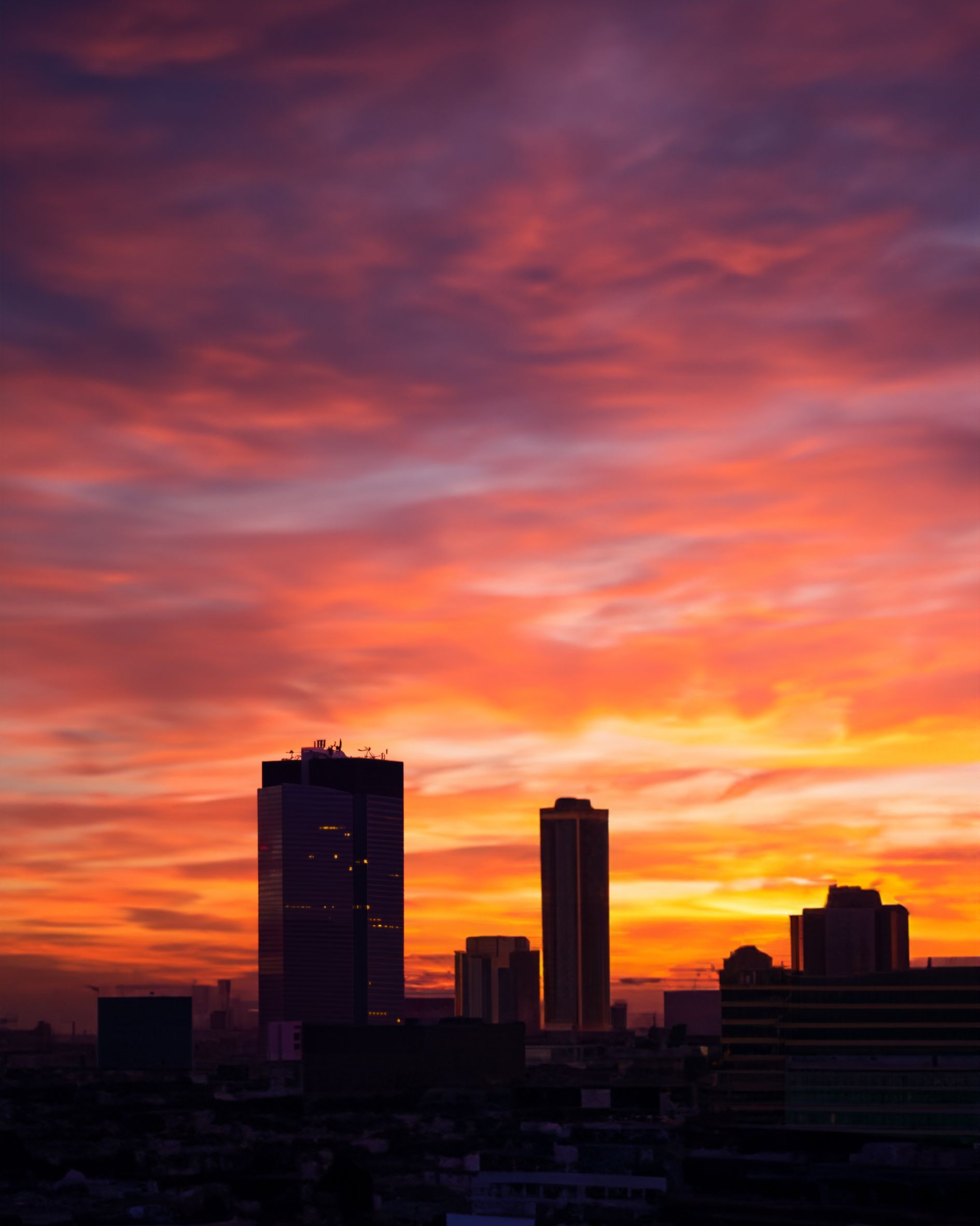 Skyline in the sunset · Free Stock Photo