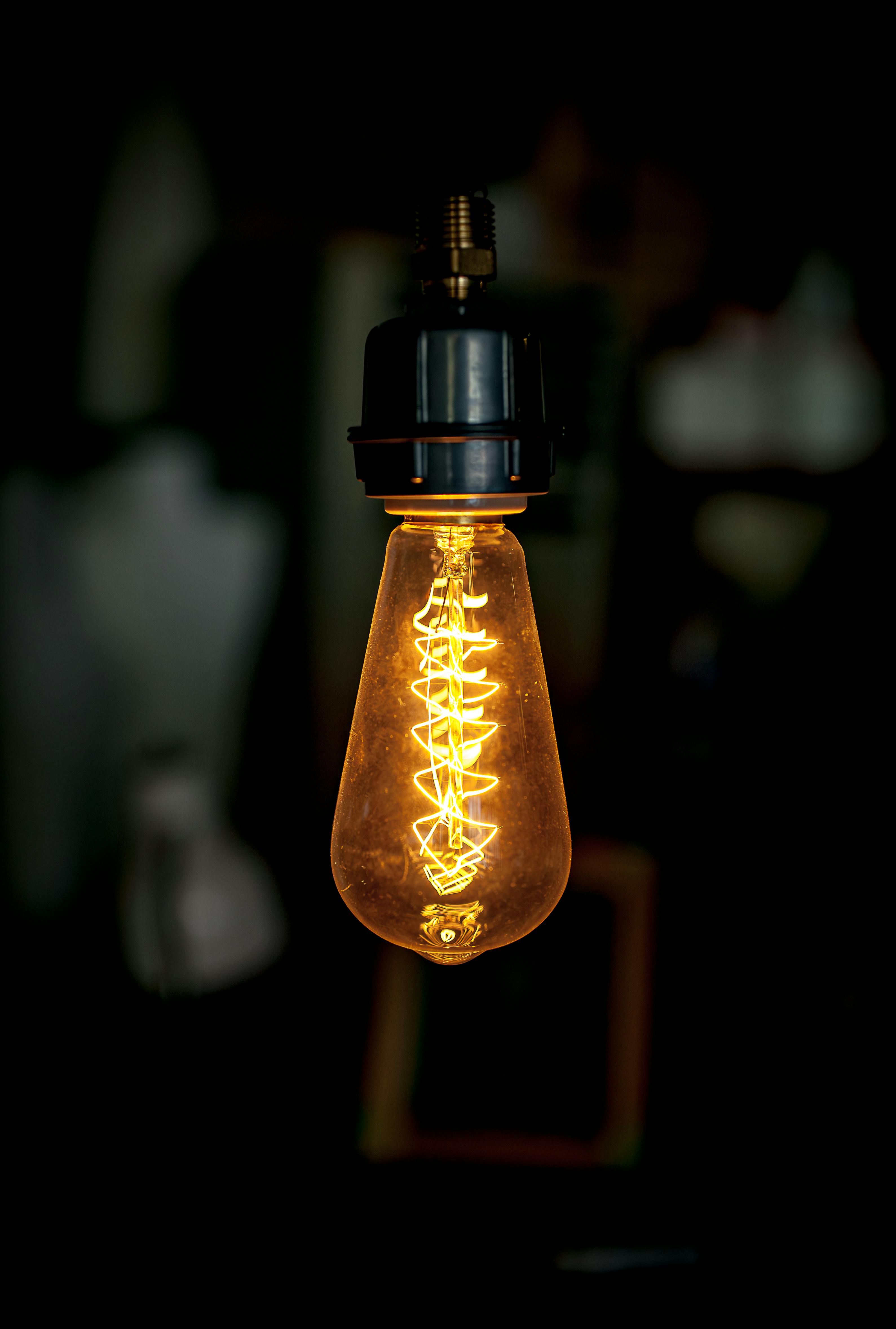 Shining Bulb Light · Free Stock Photo