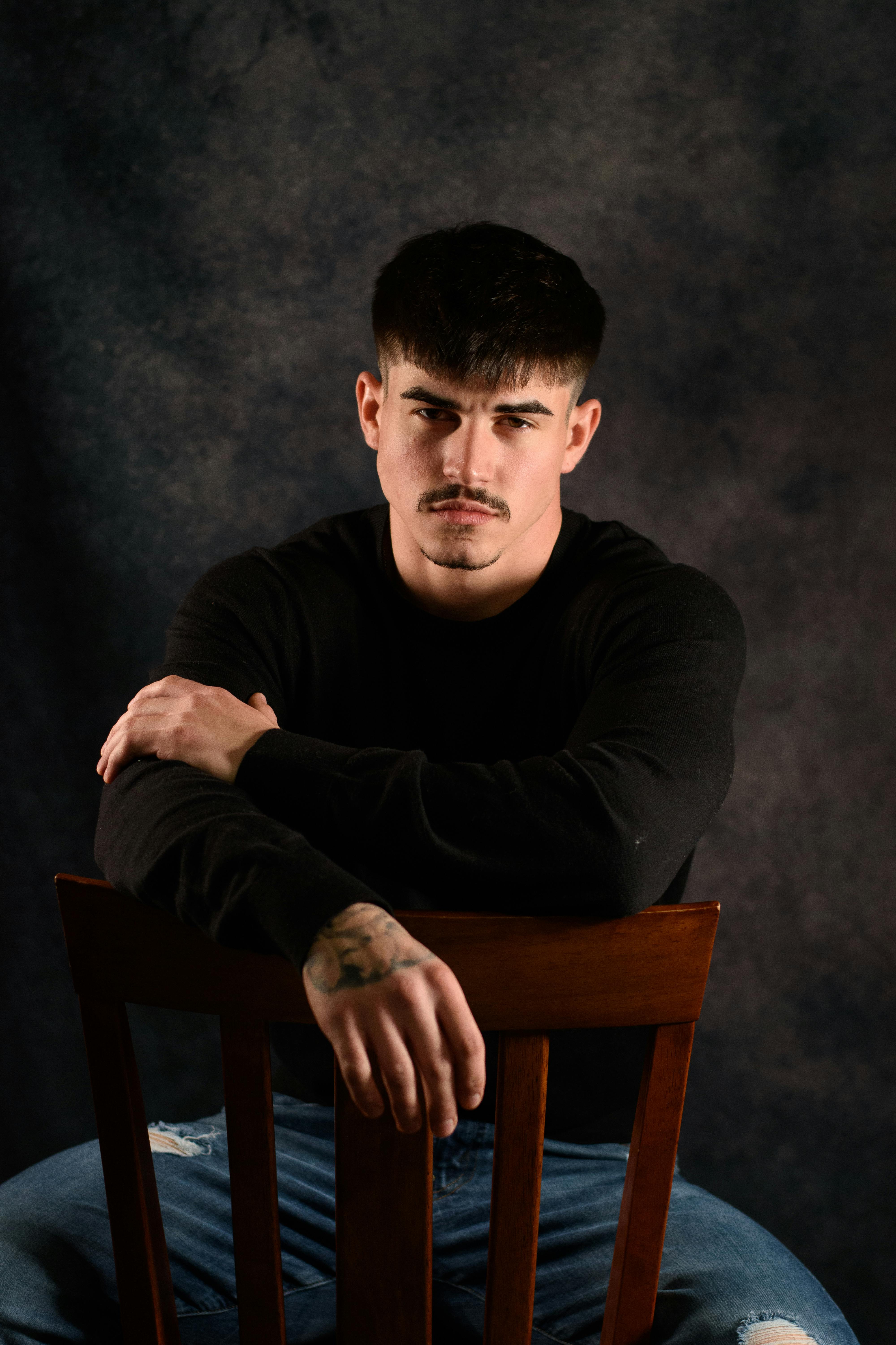 Horror Chair Photos, Download The BEST Free Horror Chair Stock Photos ...