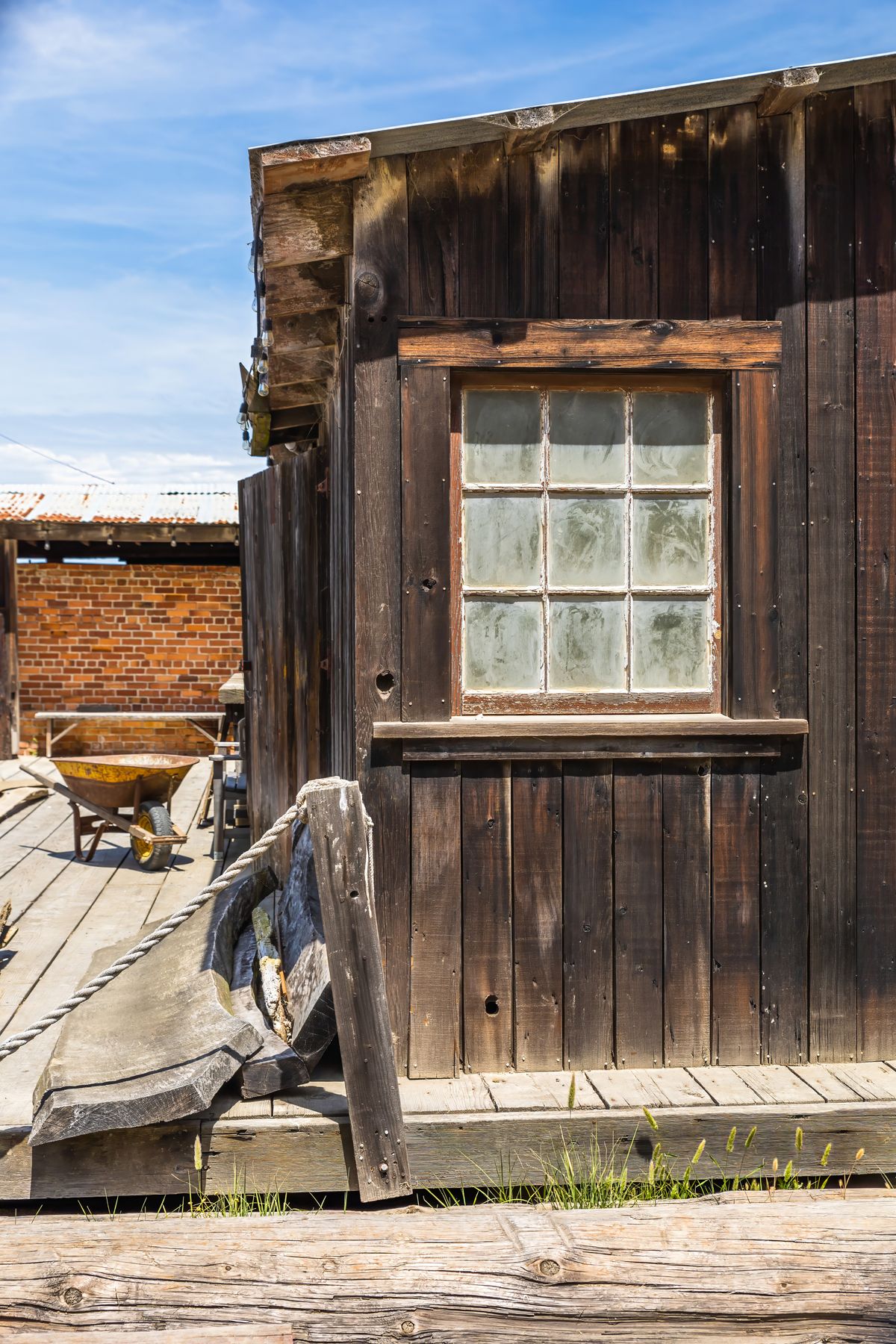 Old Log Wooden Cabin Window Photos, Download The BEST Free Old Log ...