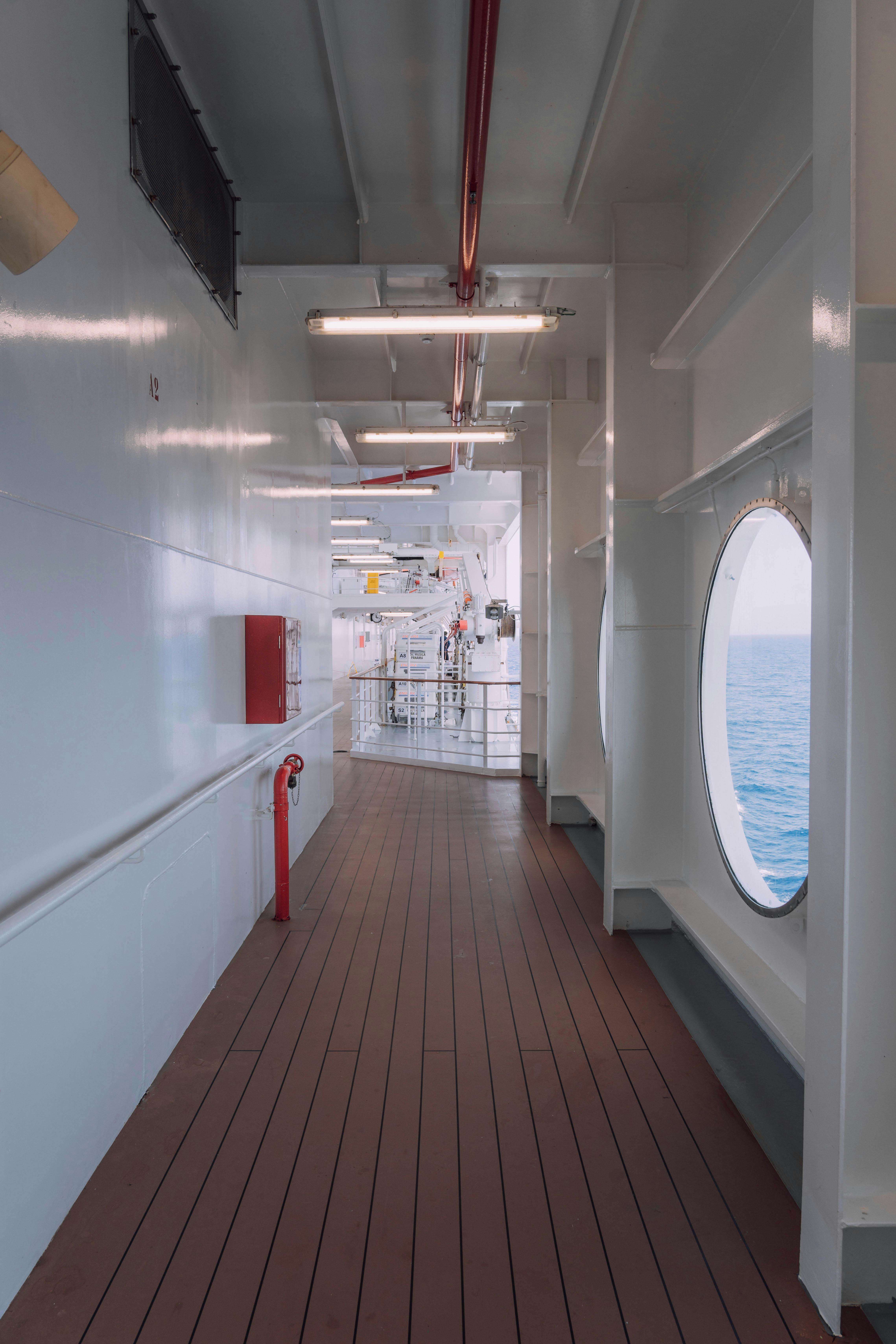 Narrow Corridor on Ship · Free Stock Photo