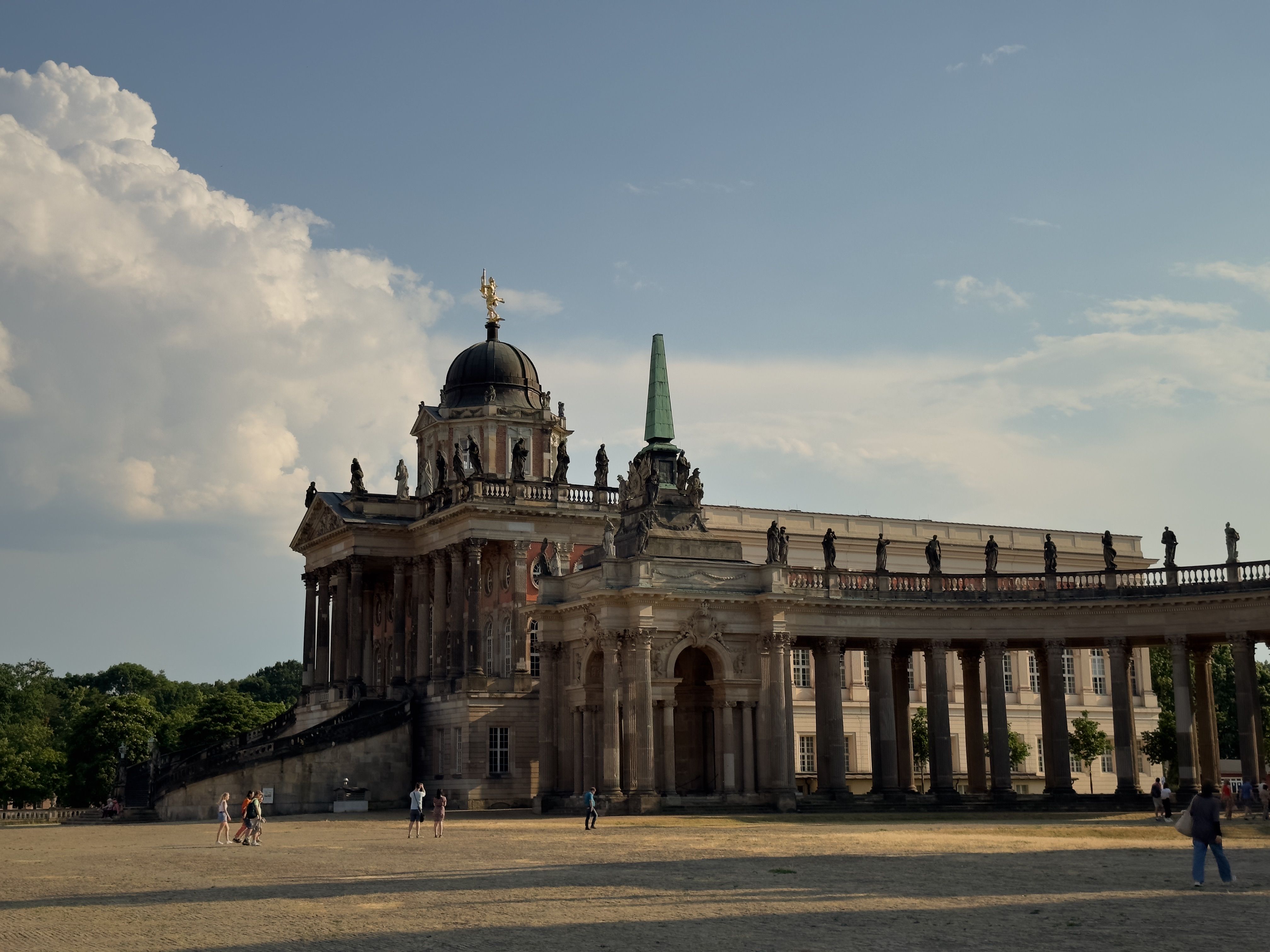 Palace in Potsdam · Free Stock Photo