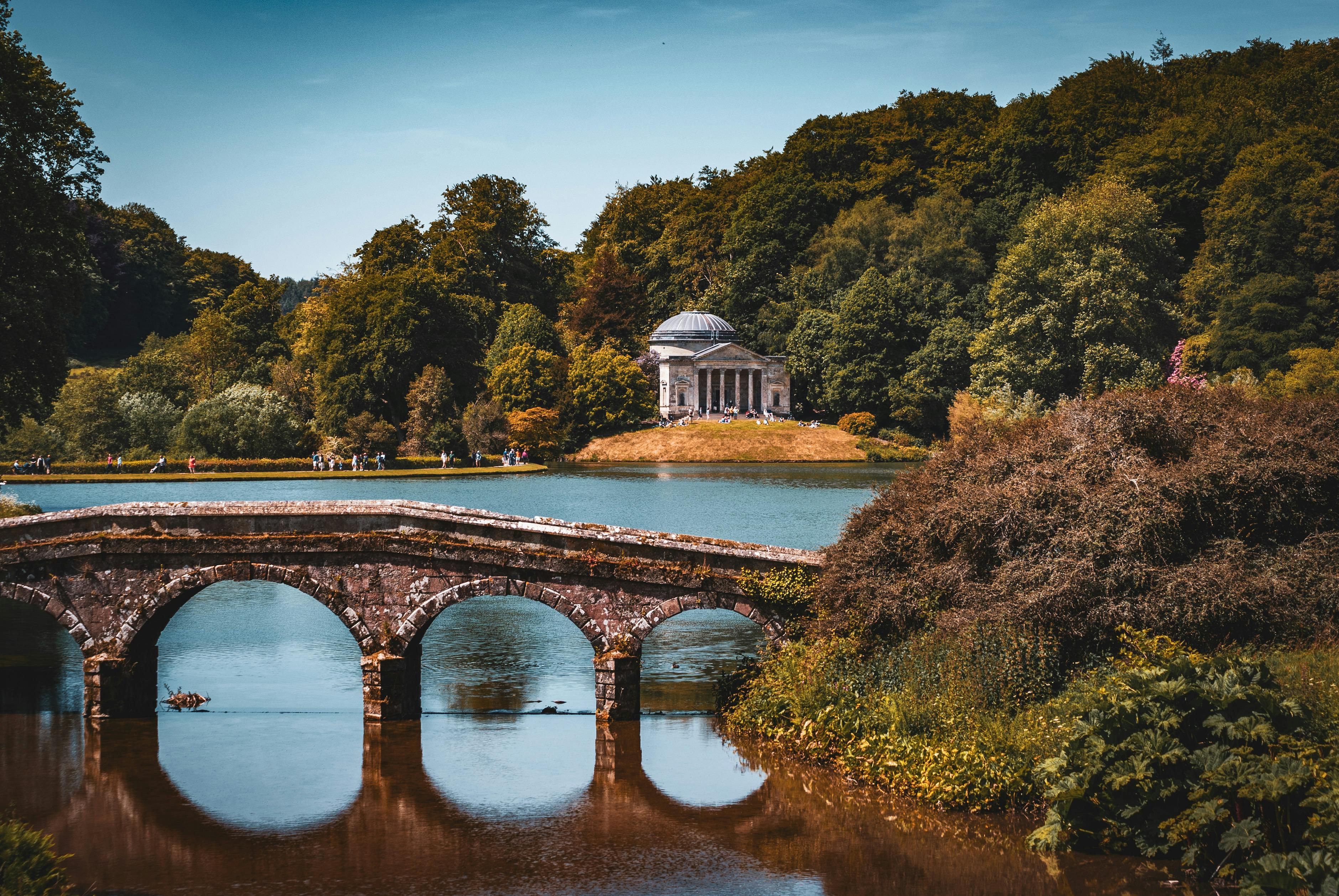 View of a Bridge and the Pantheon at Stourhead Estate · Free Stock Photo