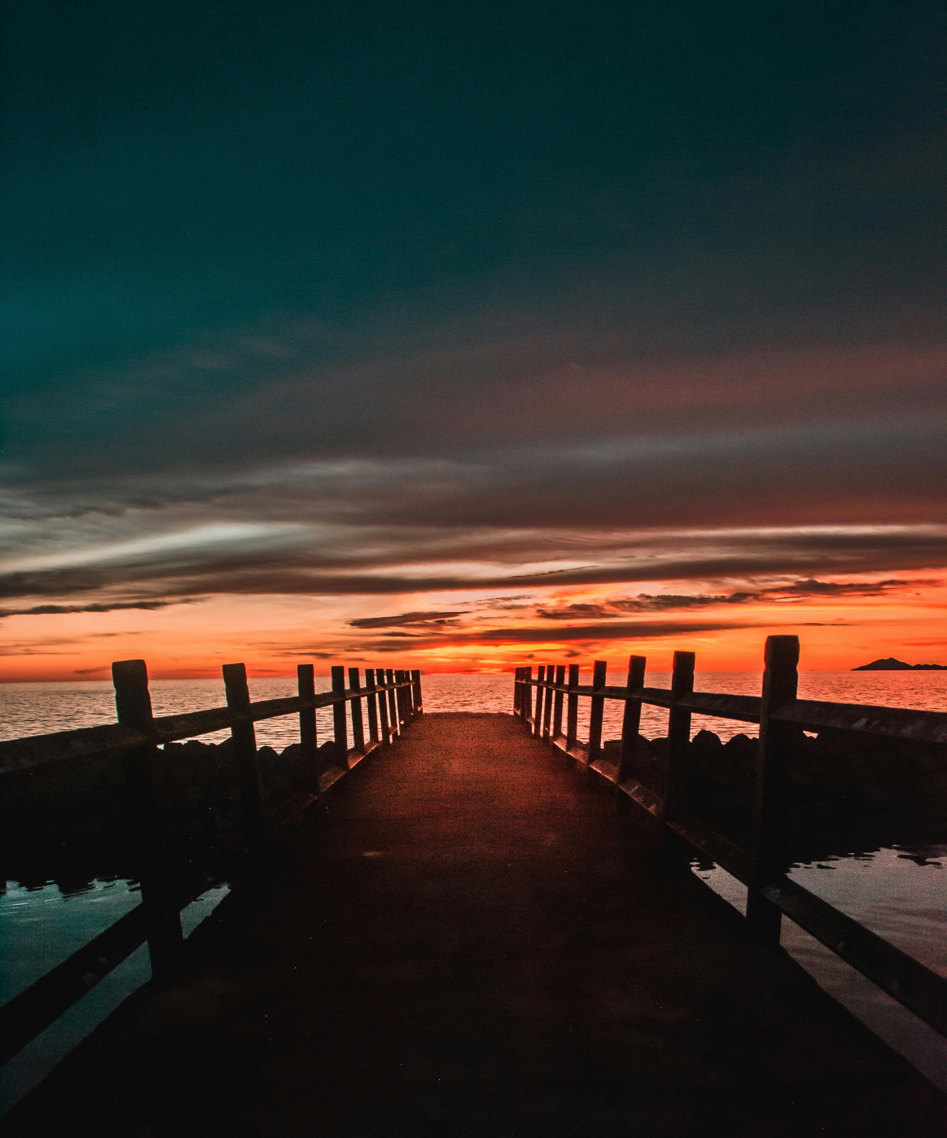 Brown Wooden Dock · Free Stock Photo