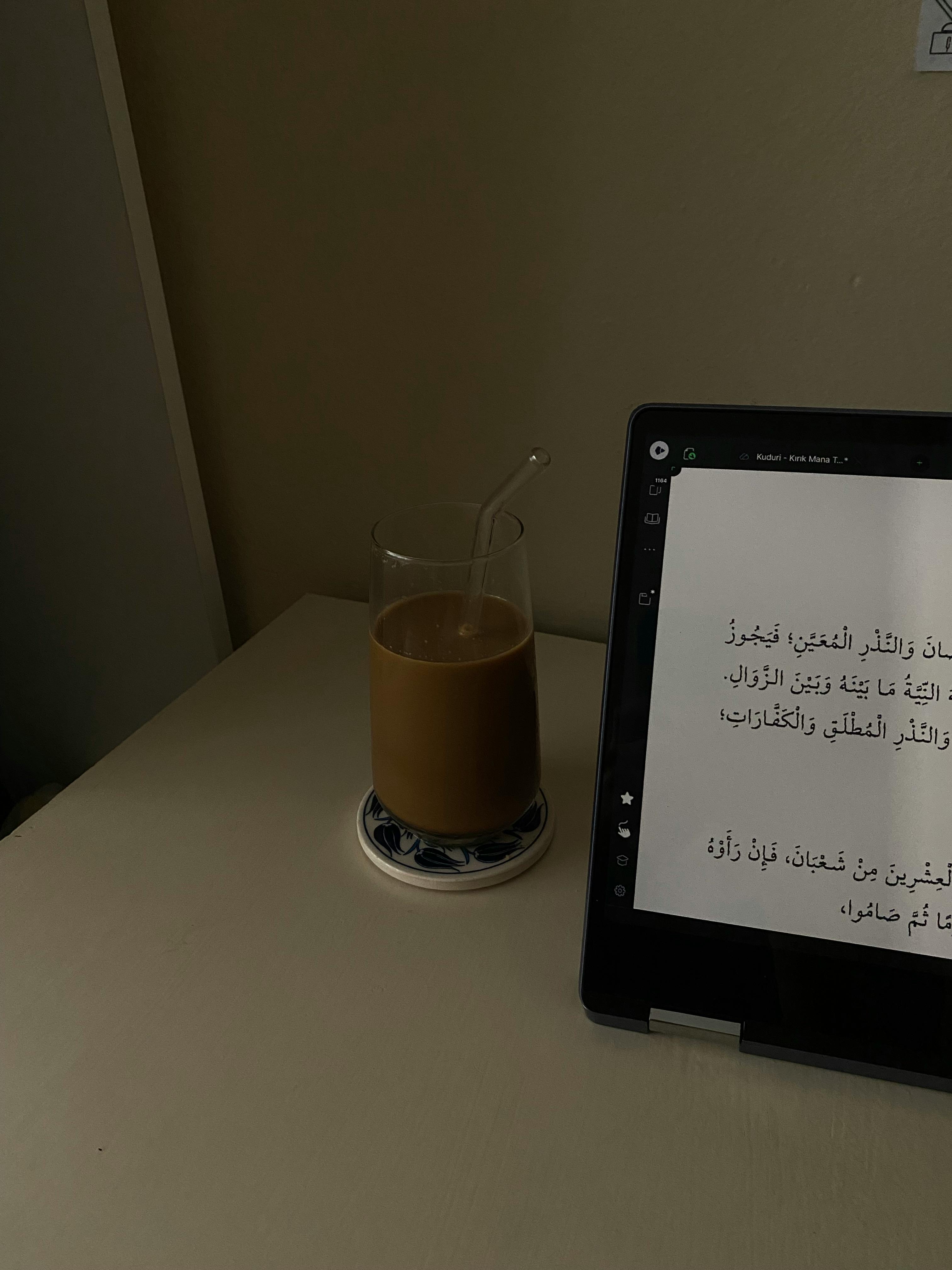 Cofee and Tablet · Free Stock Photo