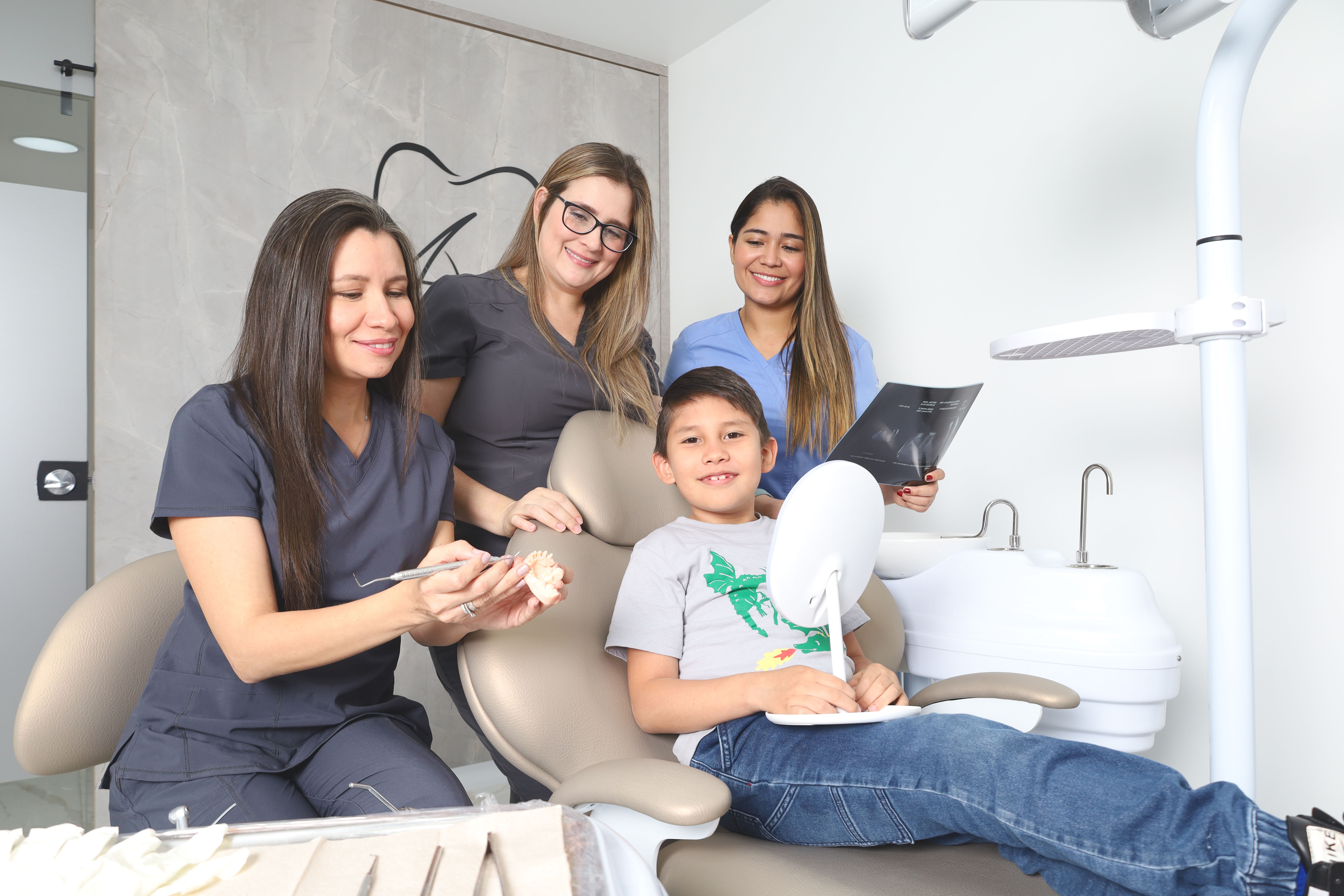 Child Dentist Photos, Download The BEST Free Child Dentist Stock Photos ...