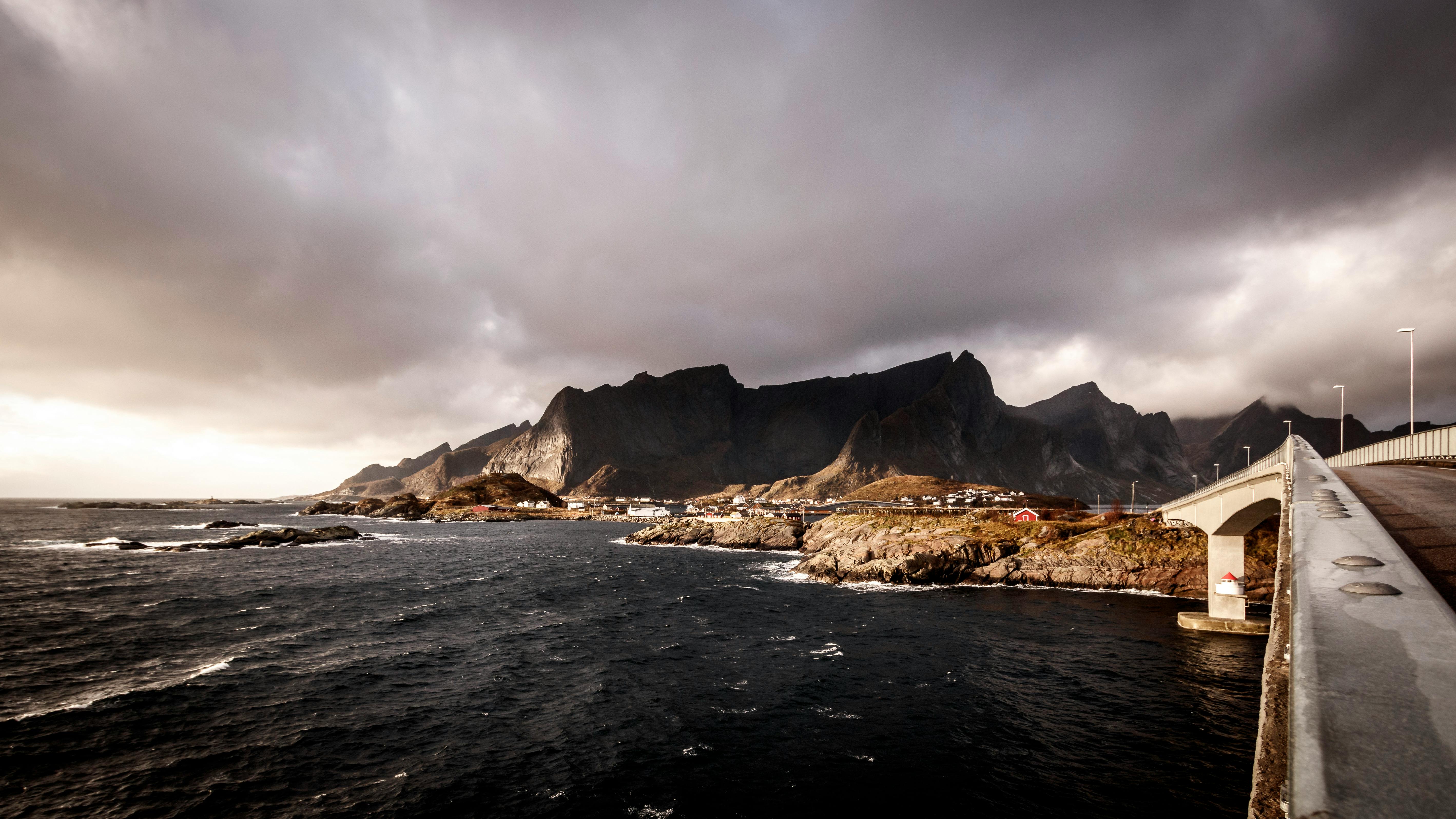 Overcast over Sea Shore · Free Stock Photo