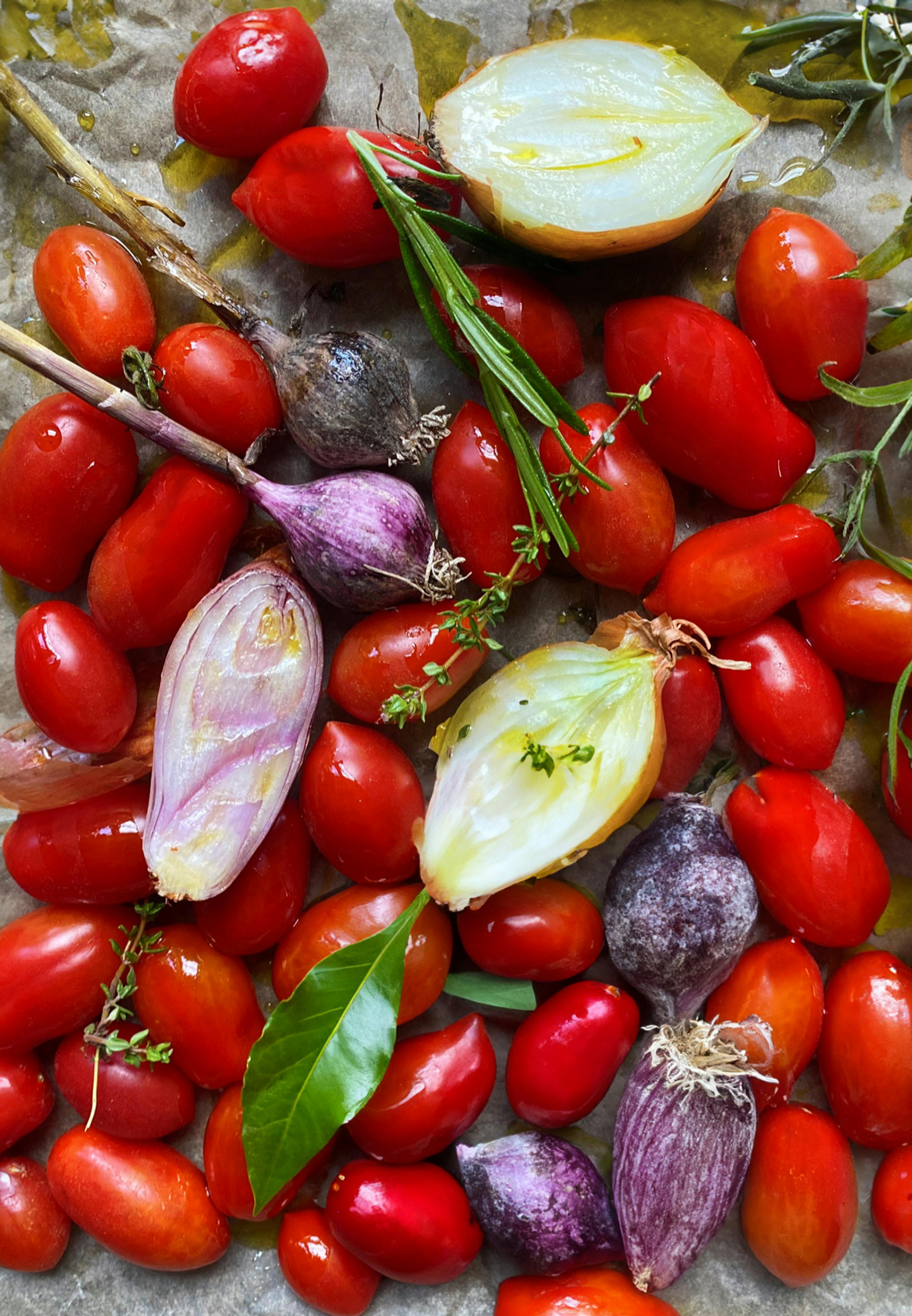 Onions and Tomatoes · Free Stock Photo