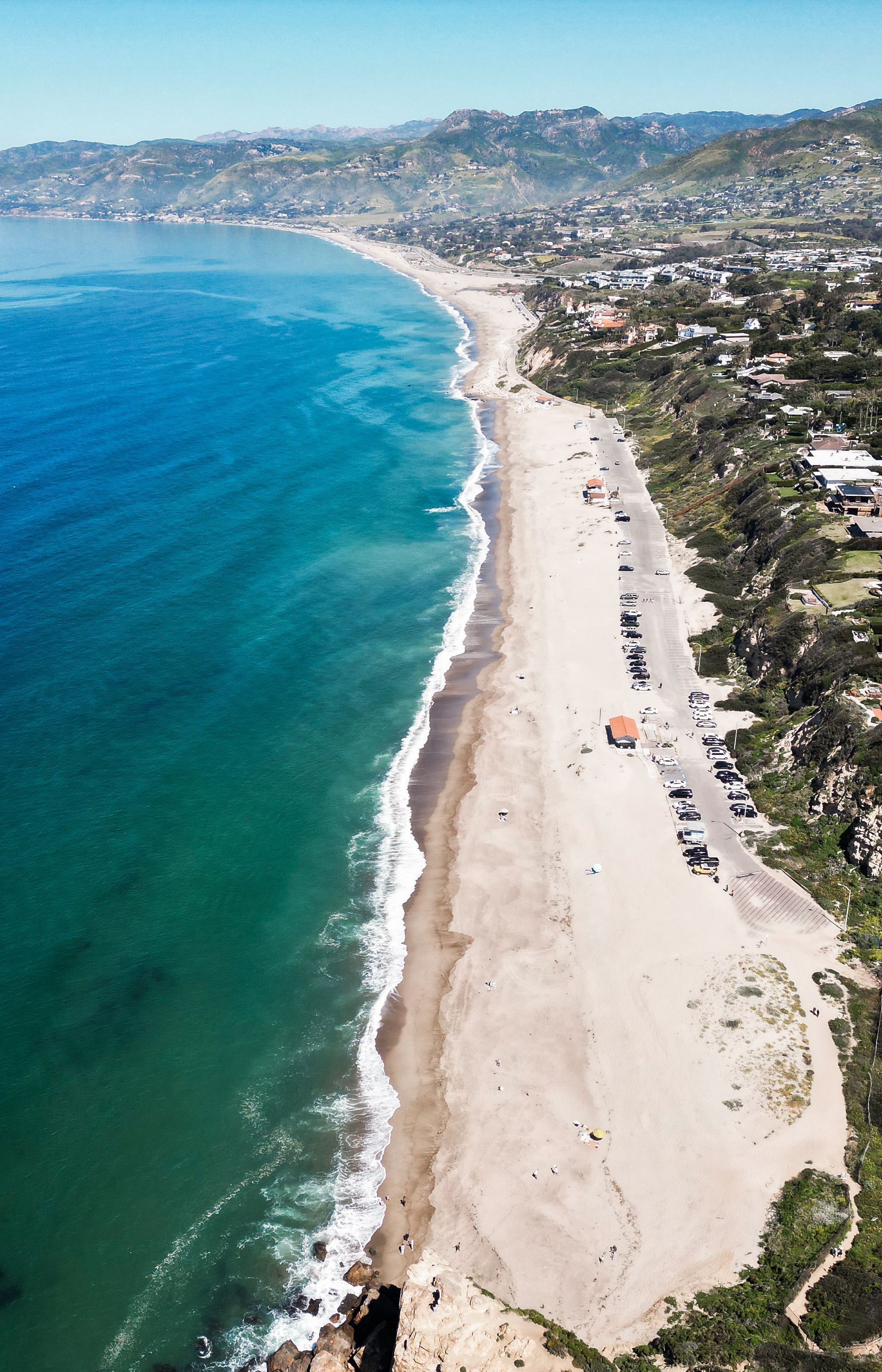 Widen and Long Sandy Beach · Free Stock Photo