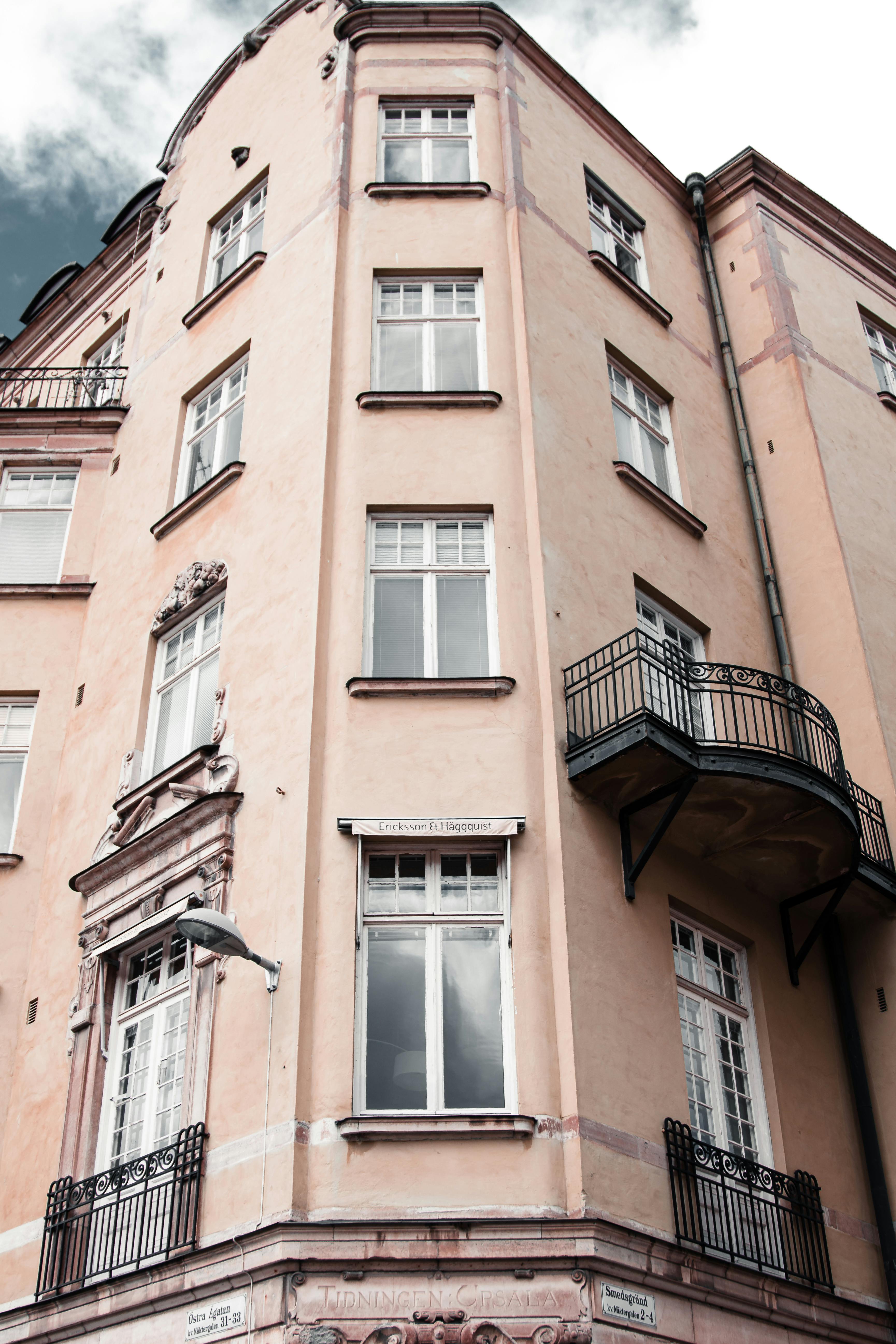 Octagon Building Photos, Download The BEST Free Octagon Building Stock ...