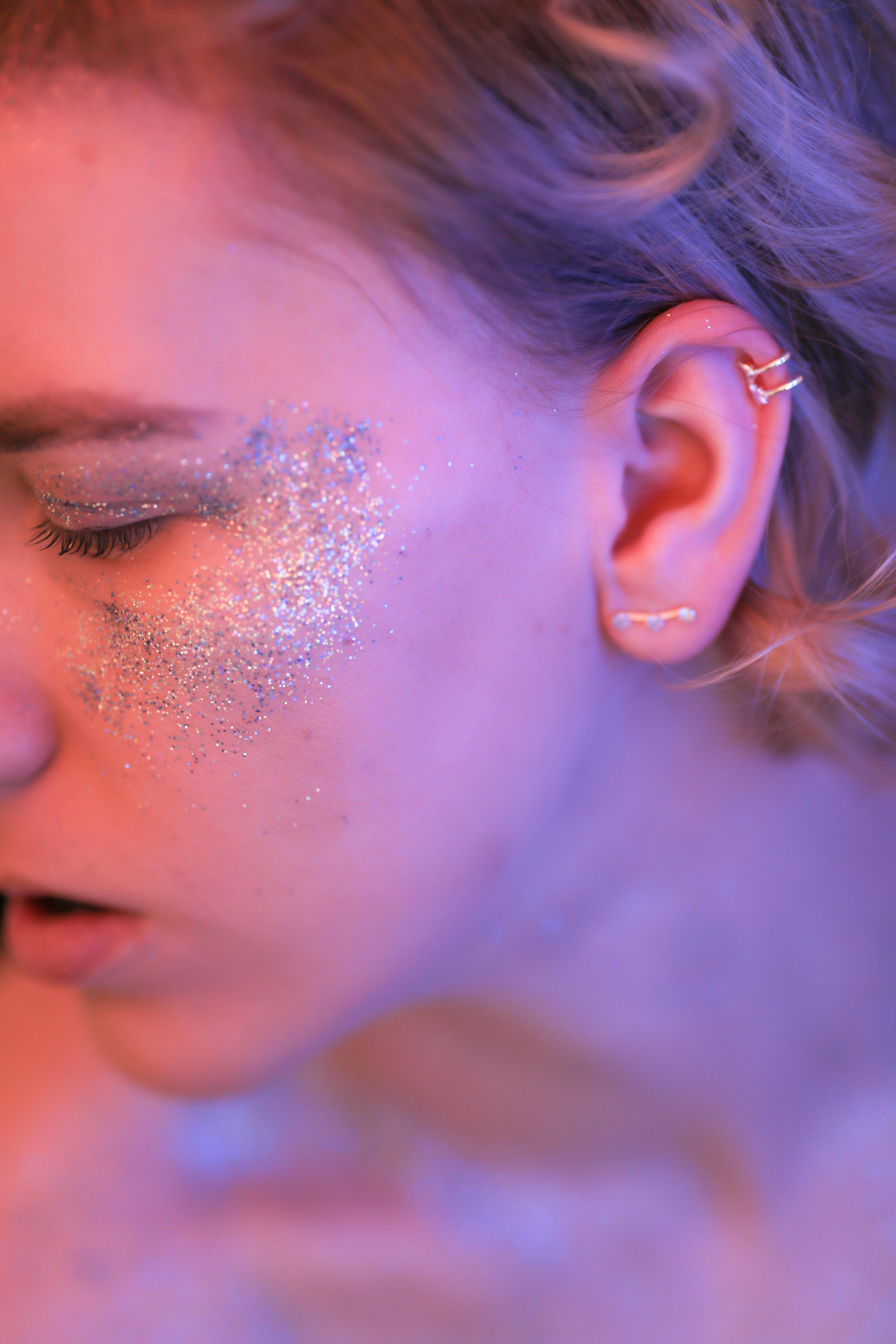 Cheeking Photos, Download The BEST Free Cheeking Stock Photos & HD Images