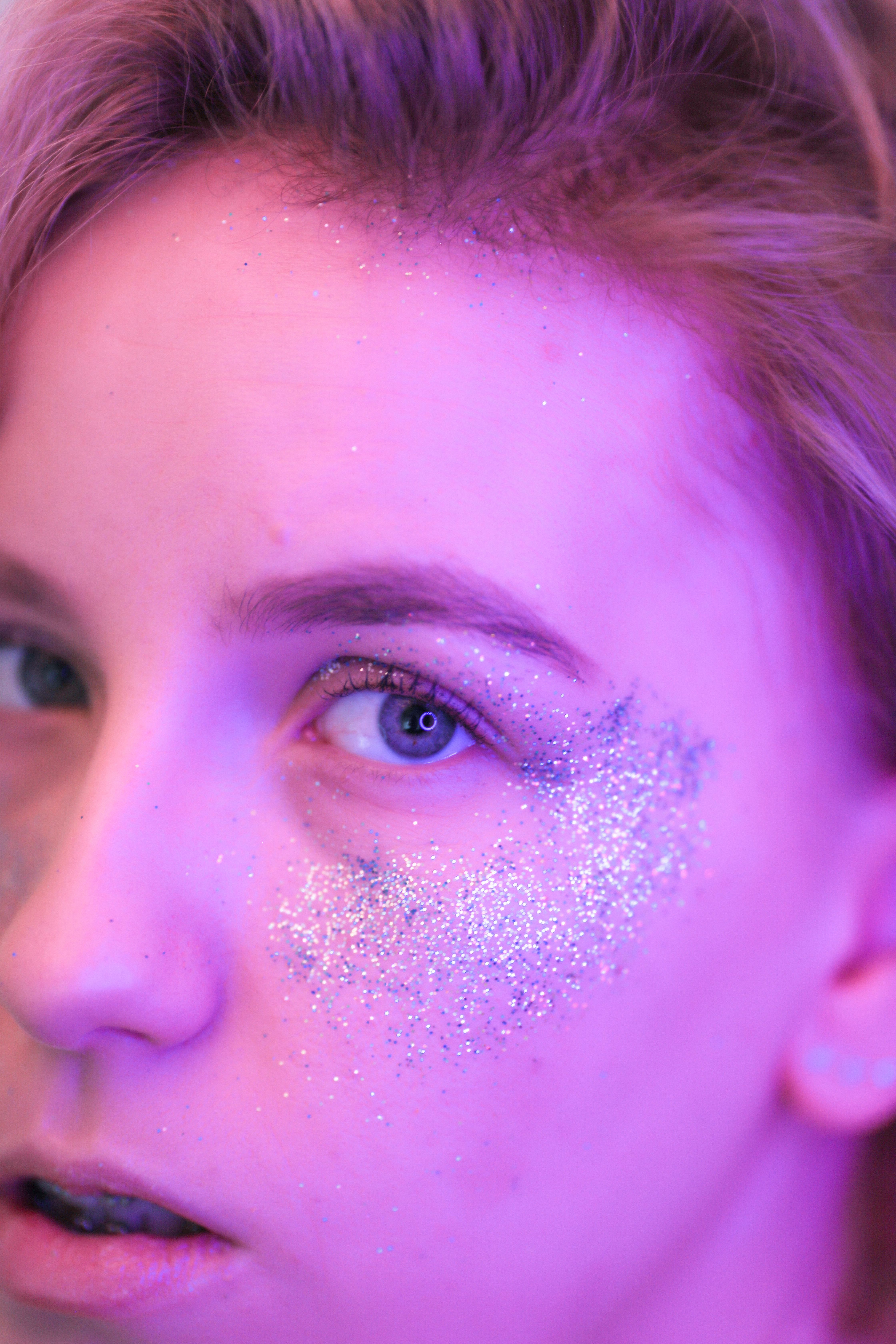 Green Face Glitter Photos, Download The BEST Free Green Face Glitter ...