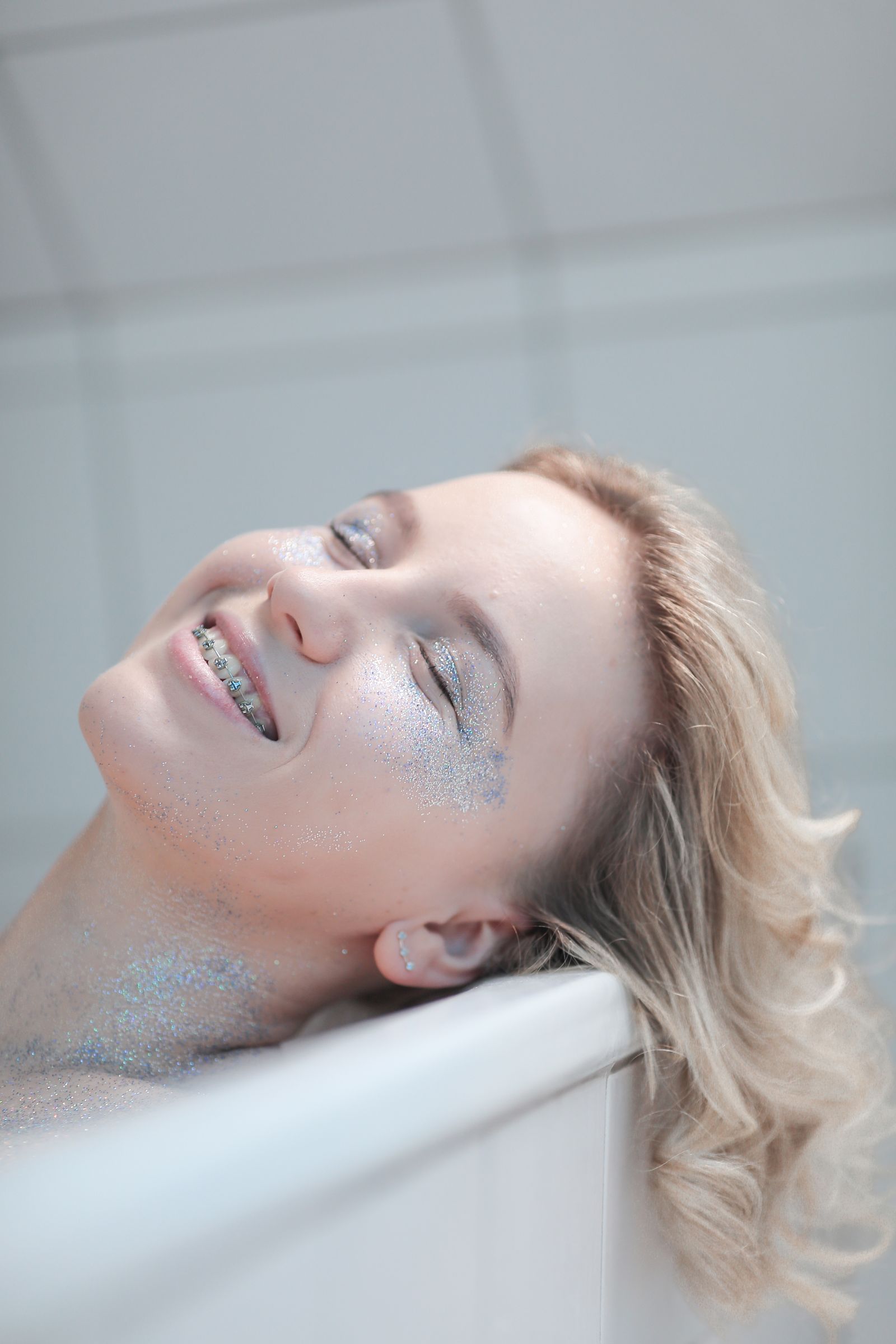 Body Glitter Photos, Download The BEST Free Body Glitter Stock Photos ...