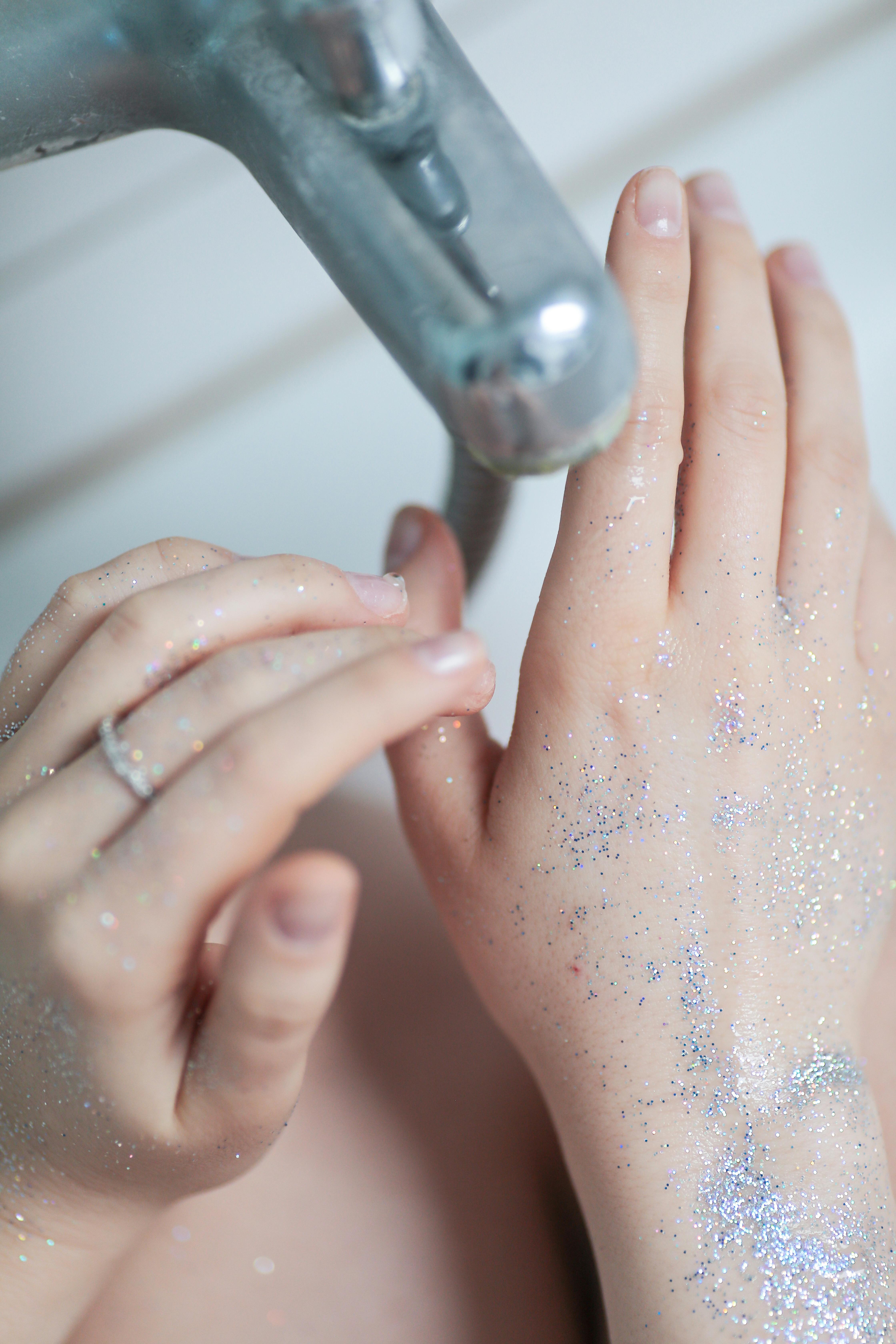 Hands in Glitter · Free Stock Photo