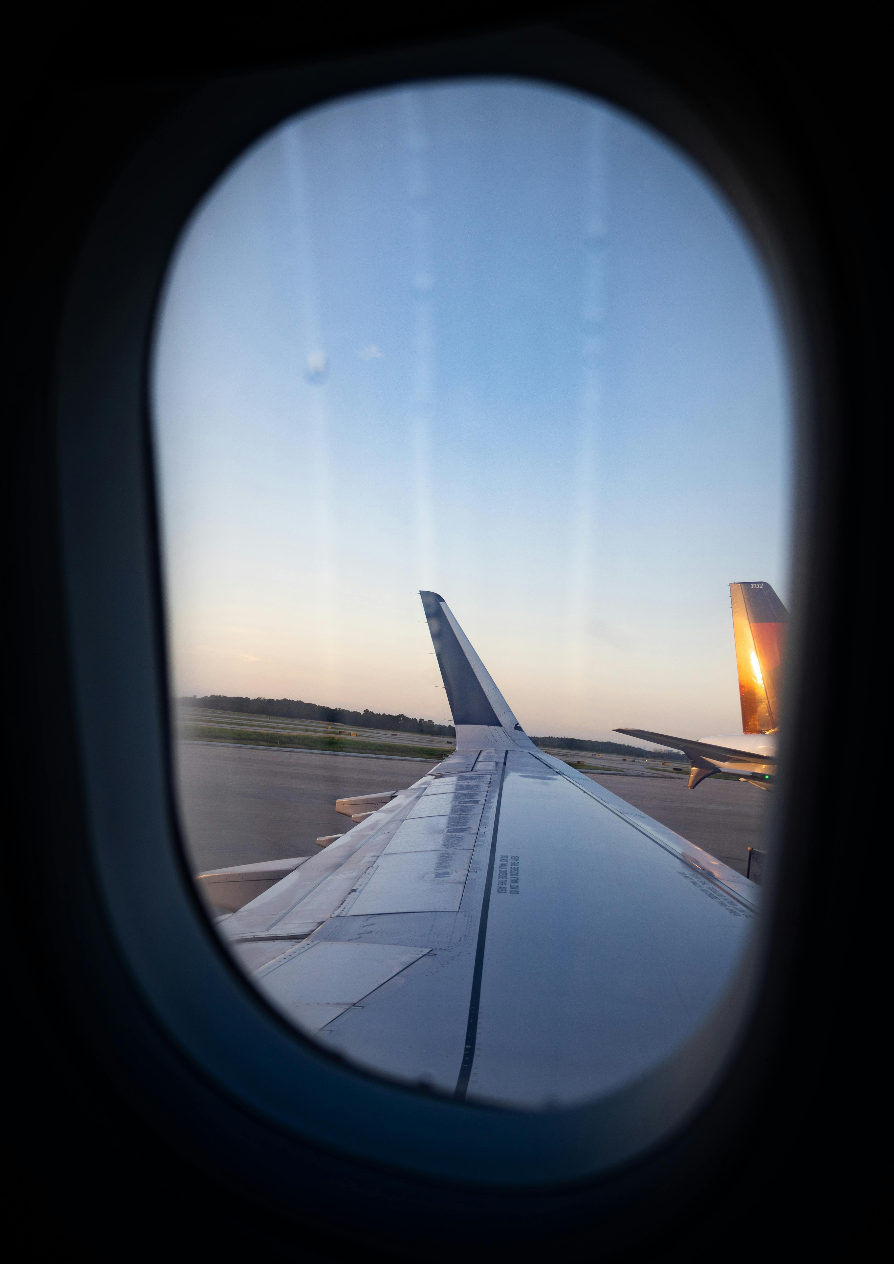 Airliner Mirror View · Free Stock Photo