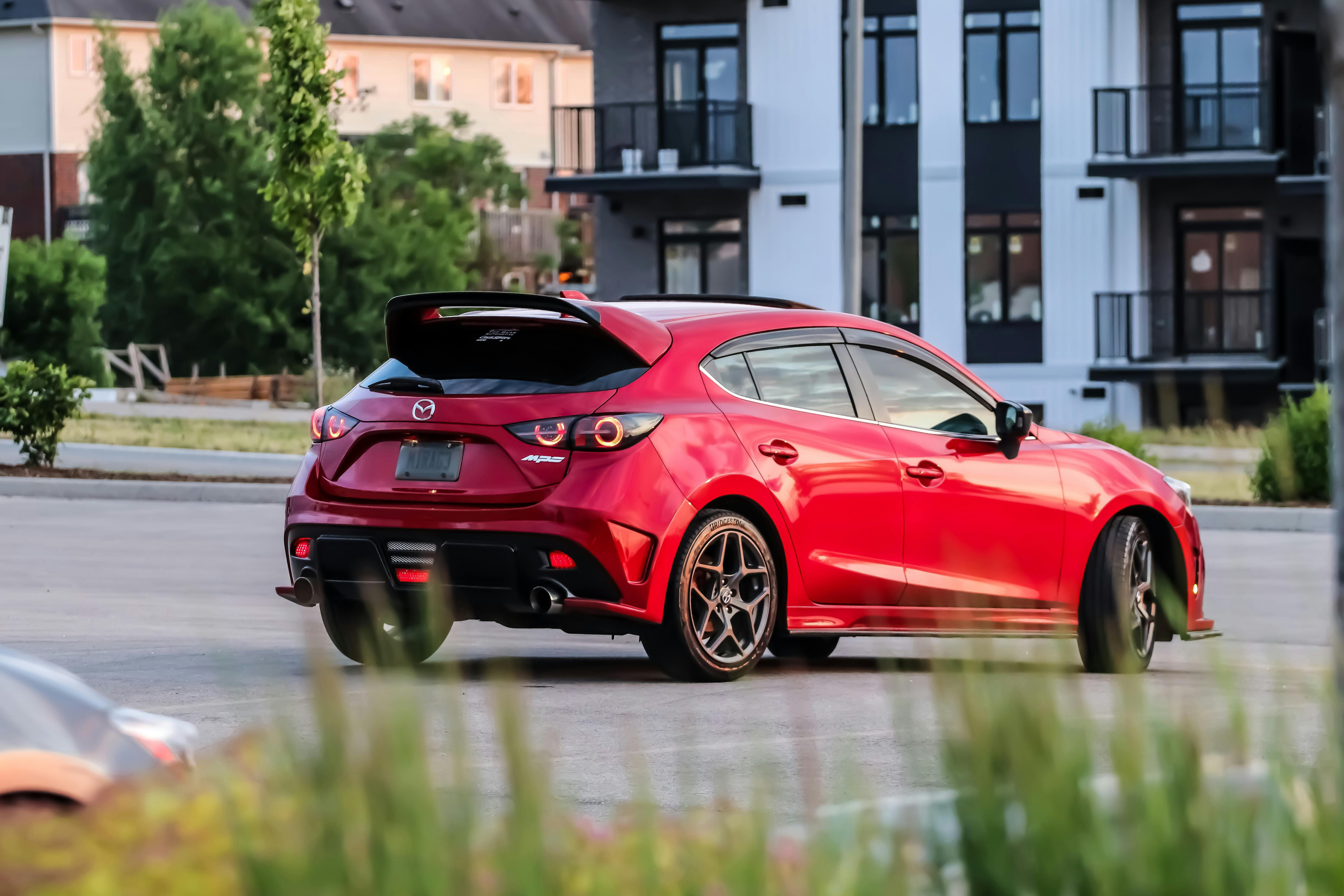 White Mazda RX-7 on Street at Night · Free Stock Photo