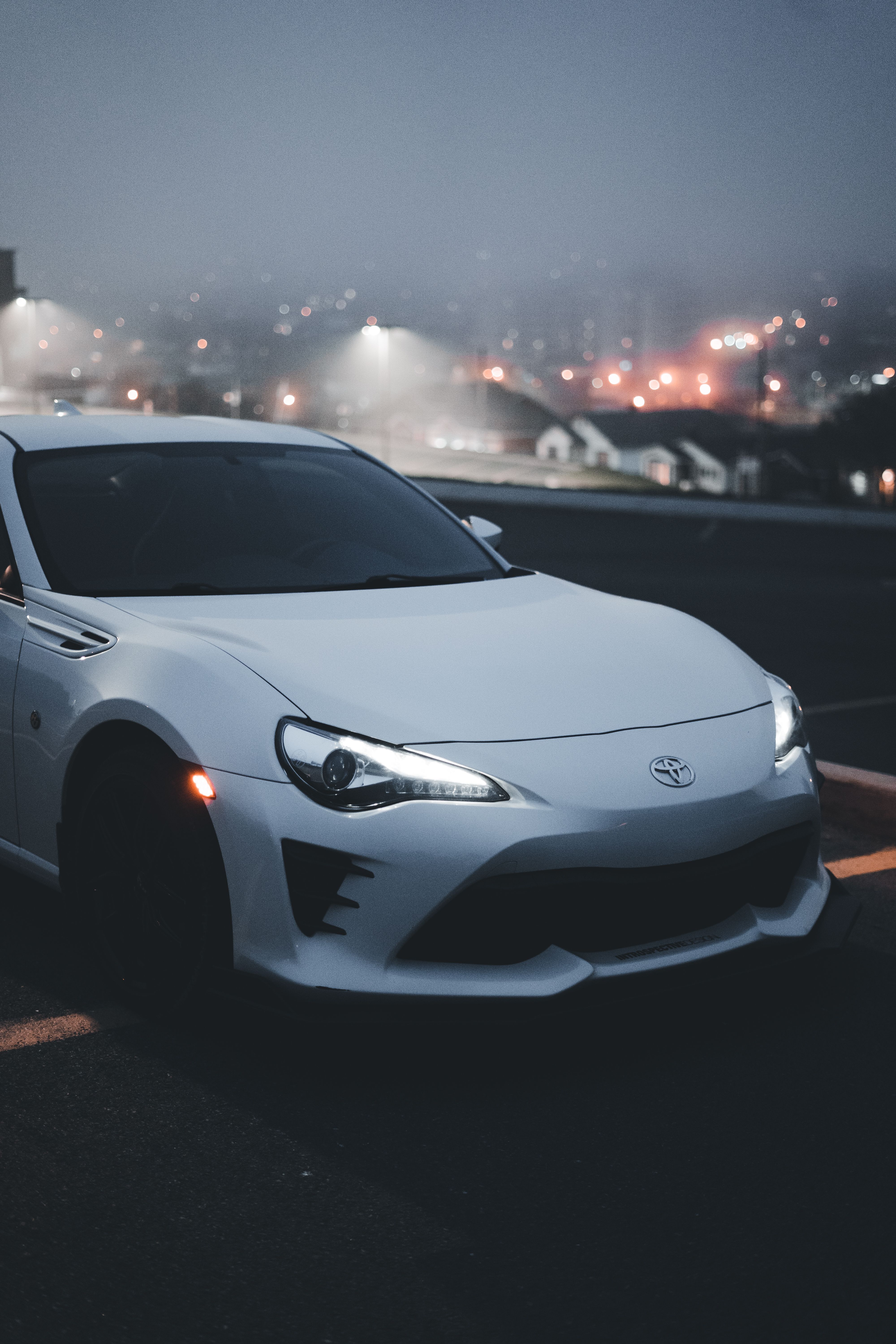 White Toyota GT86 on a Parking Lot at Night · Free Stock Photo