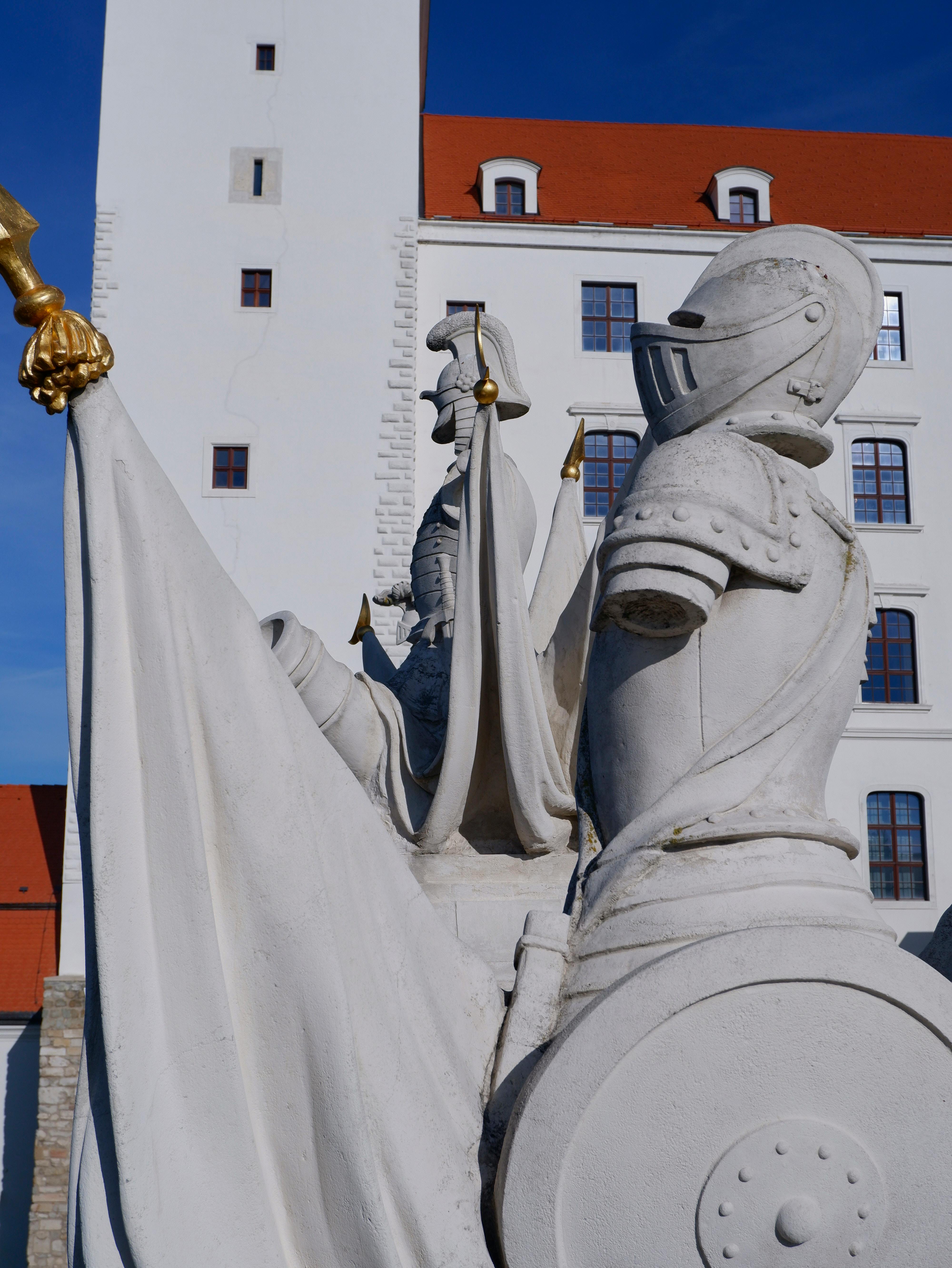 Statues of Medieval Knights · Free Stock Photo