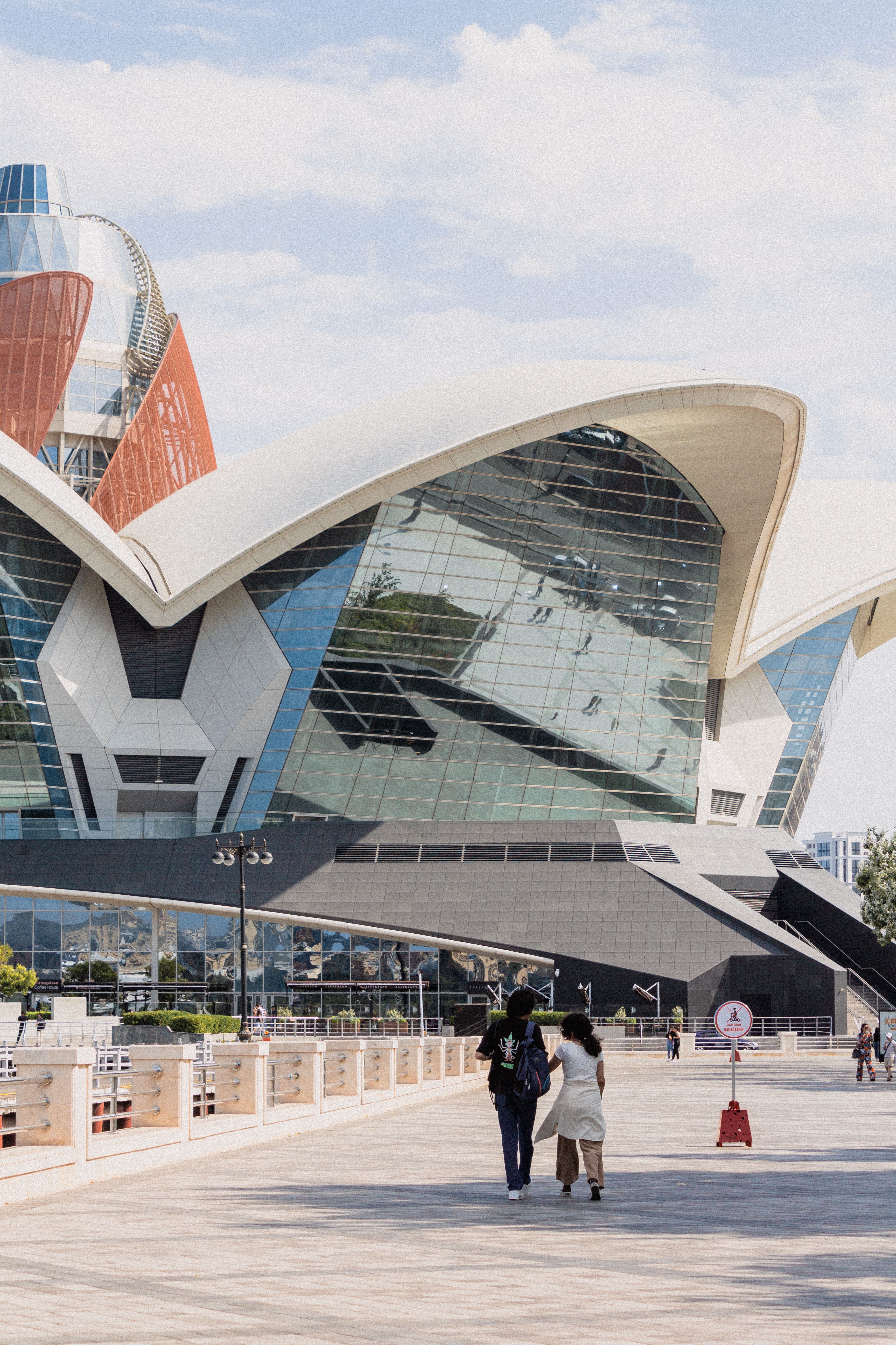 Deniz Mall in Baku · Free Stock Photo