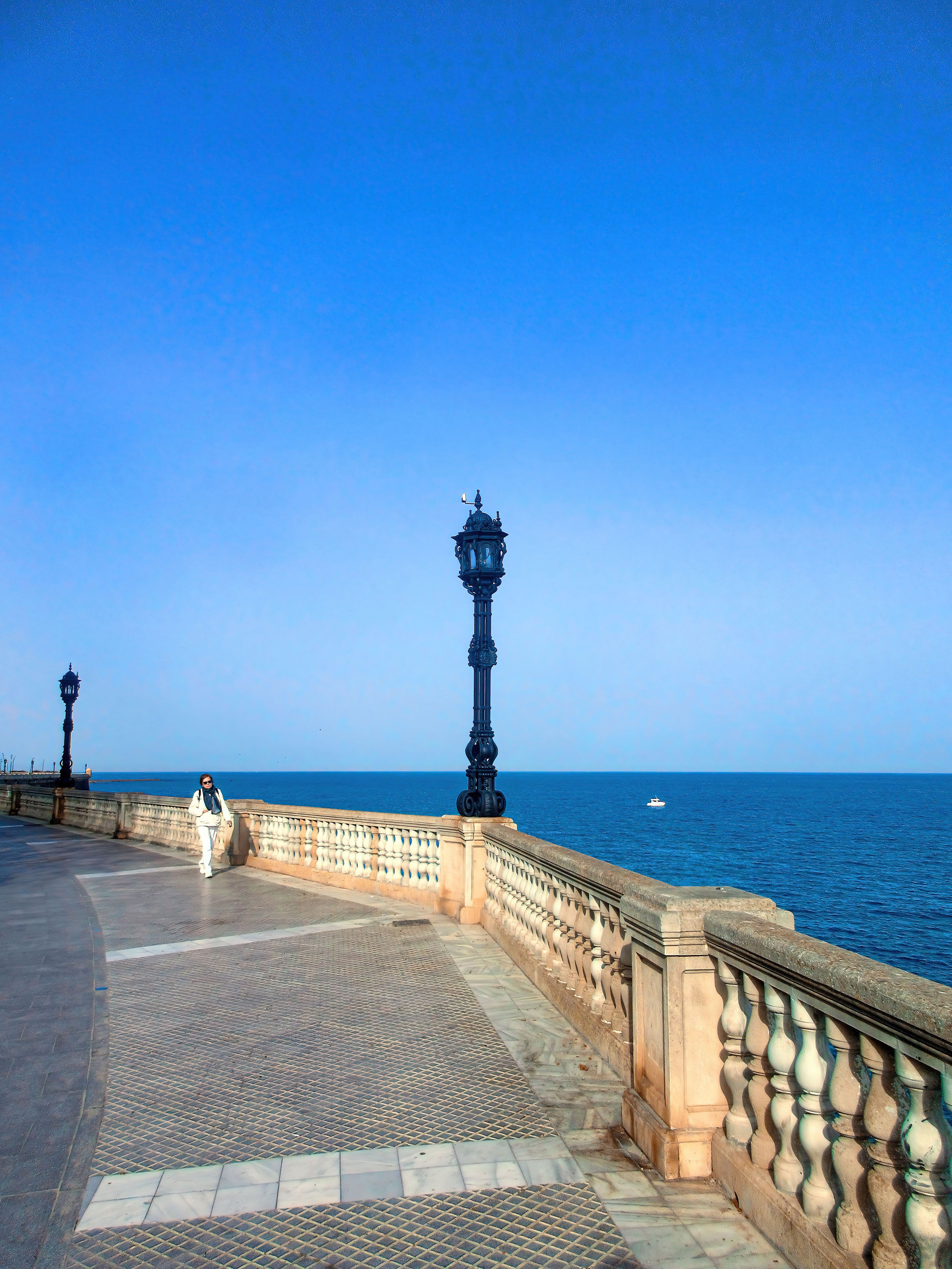 Cadiz City Promenade · Free Stock Photo