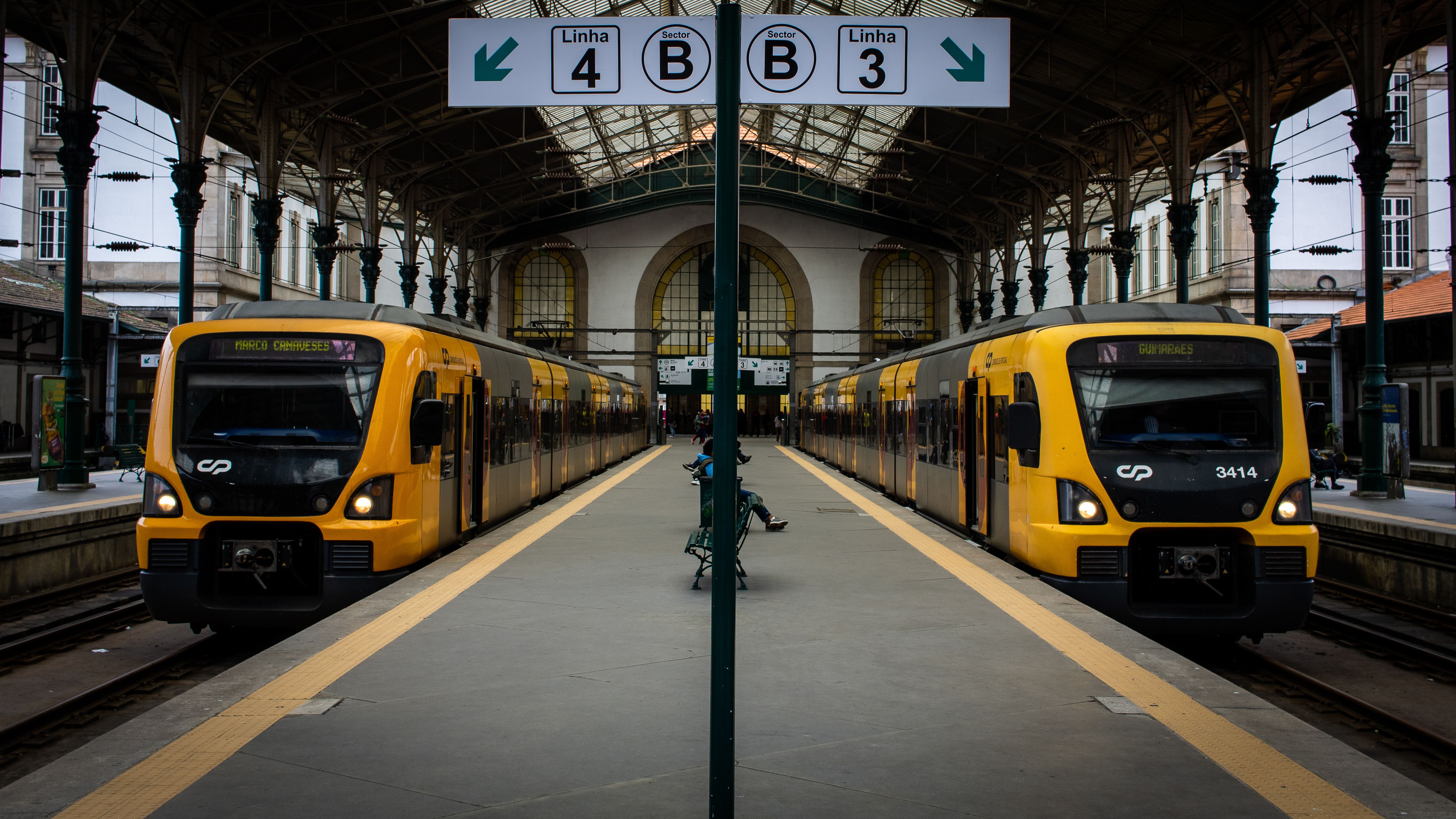 Hybrid Trains Photos, Download The BEST Free Hybrid Trains Stock Photos ...
