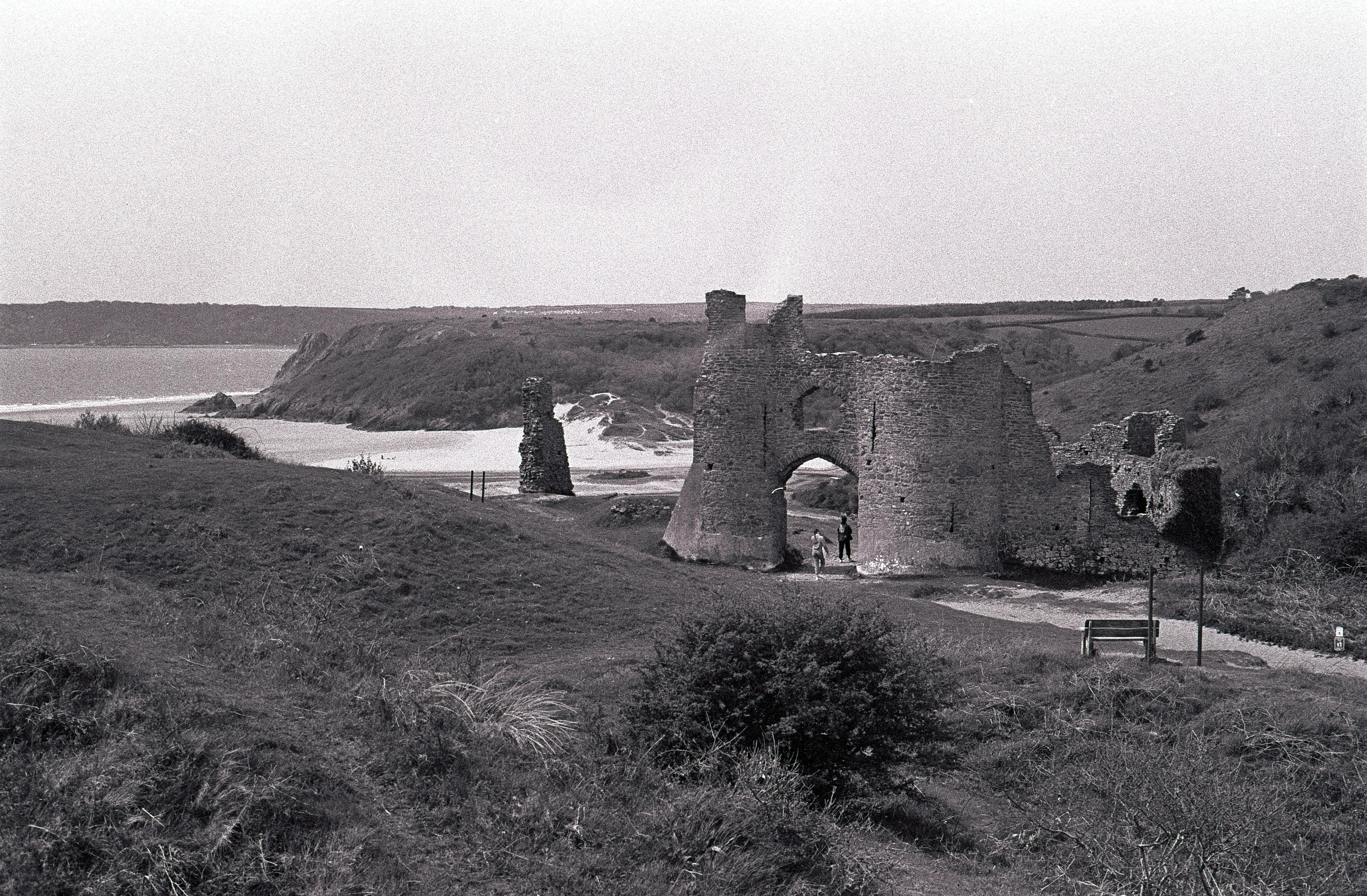 Ruins of Pennard Castle in Wales · Free Stock Photo