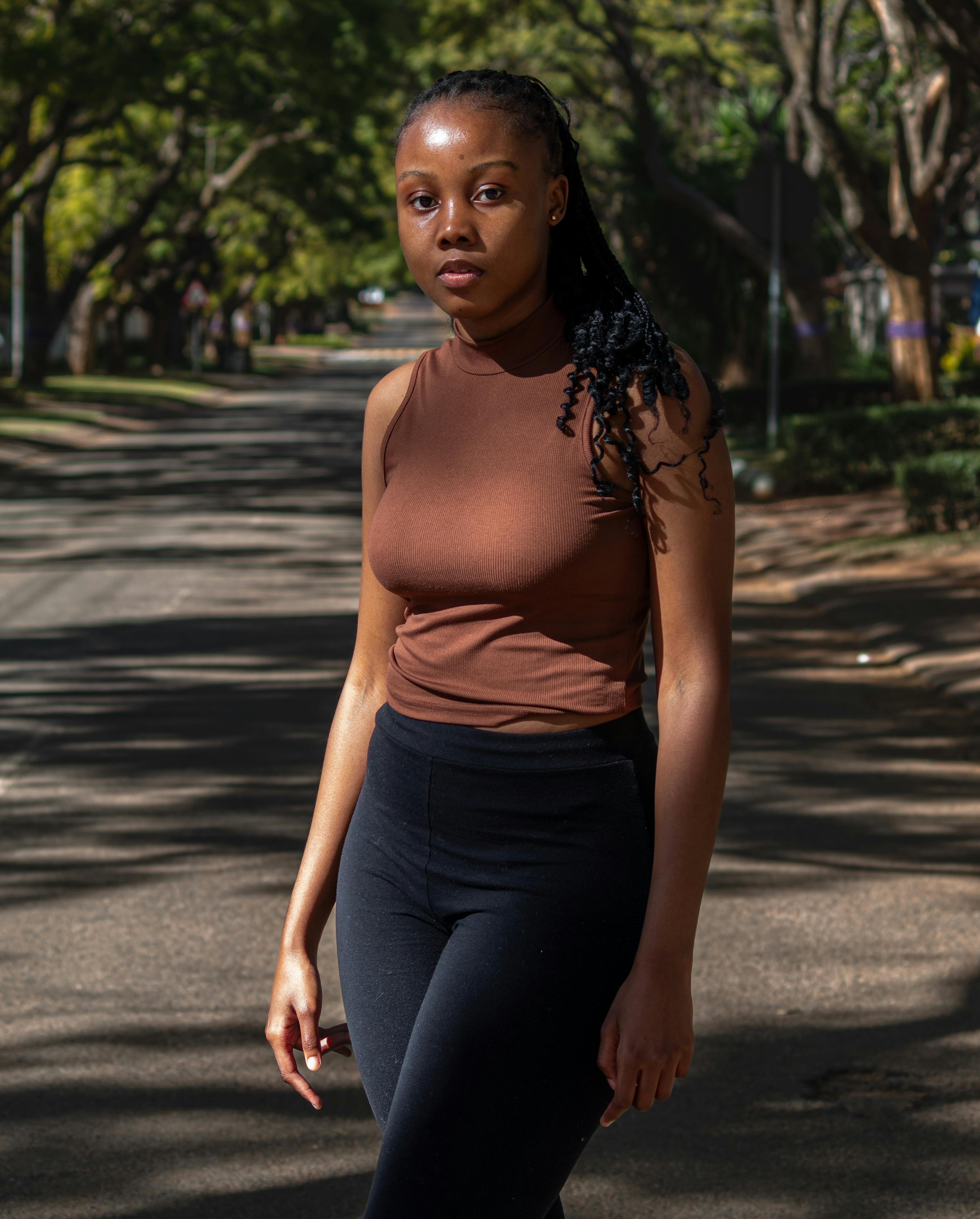 Women Wearing Photos, Download The BEST Free Women Wearing Stock Photos ...