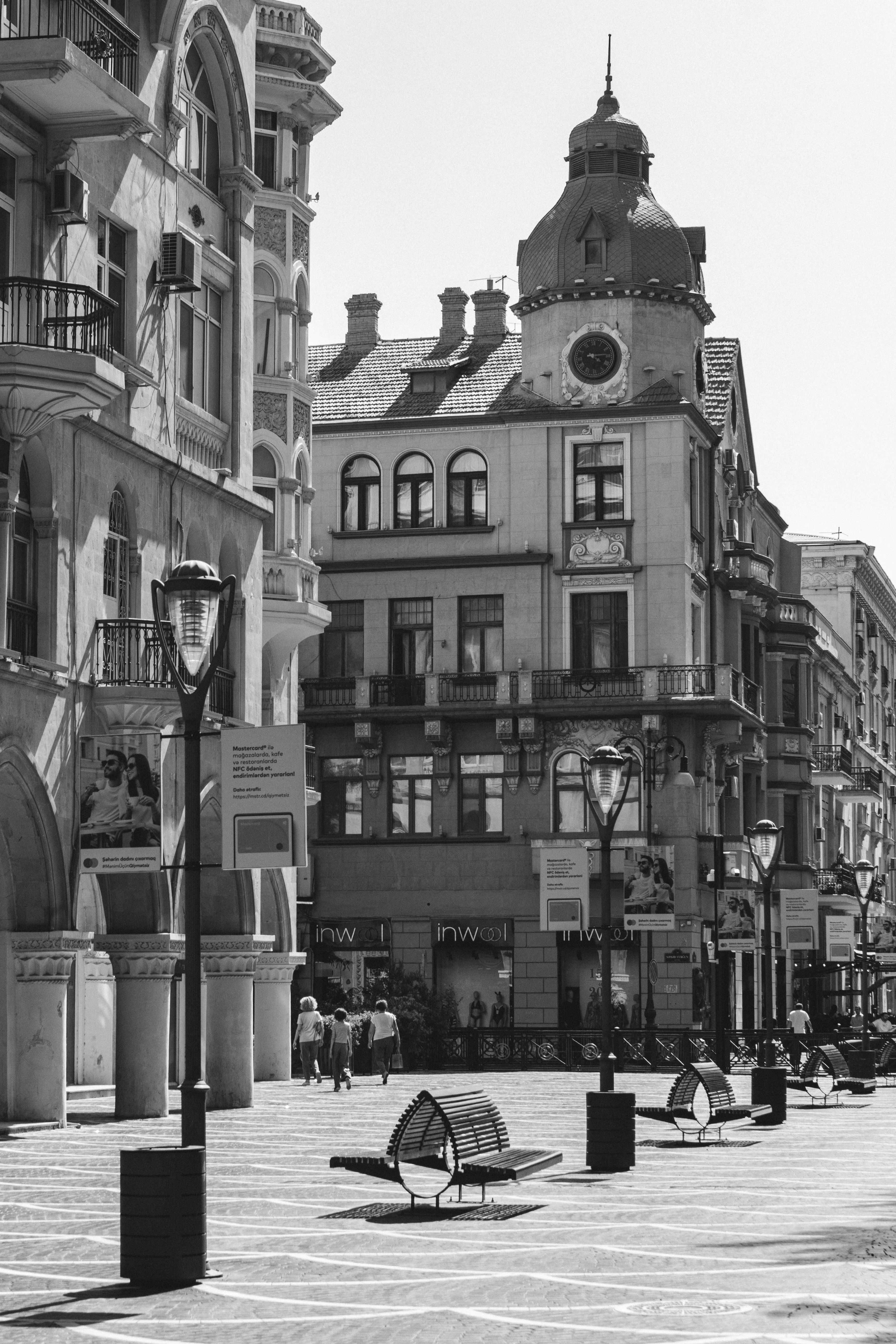 Black and White Picture of a Walkway along Historical Buildings in City ...