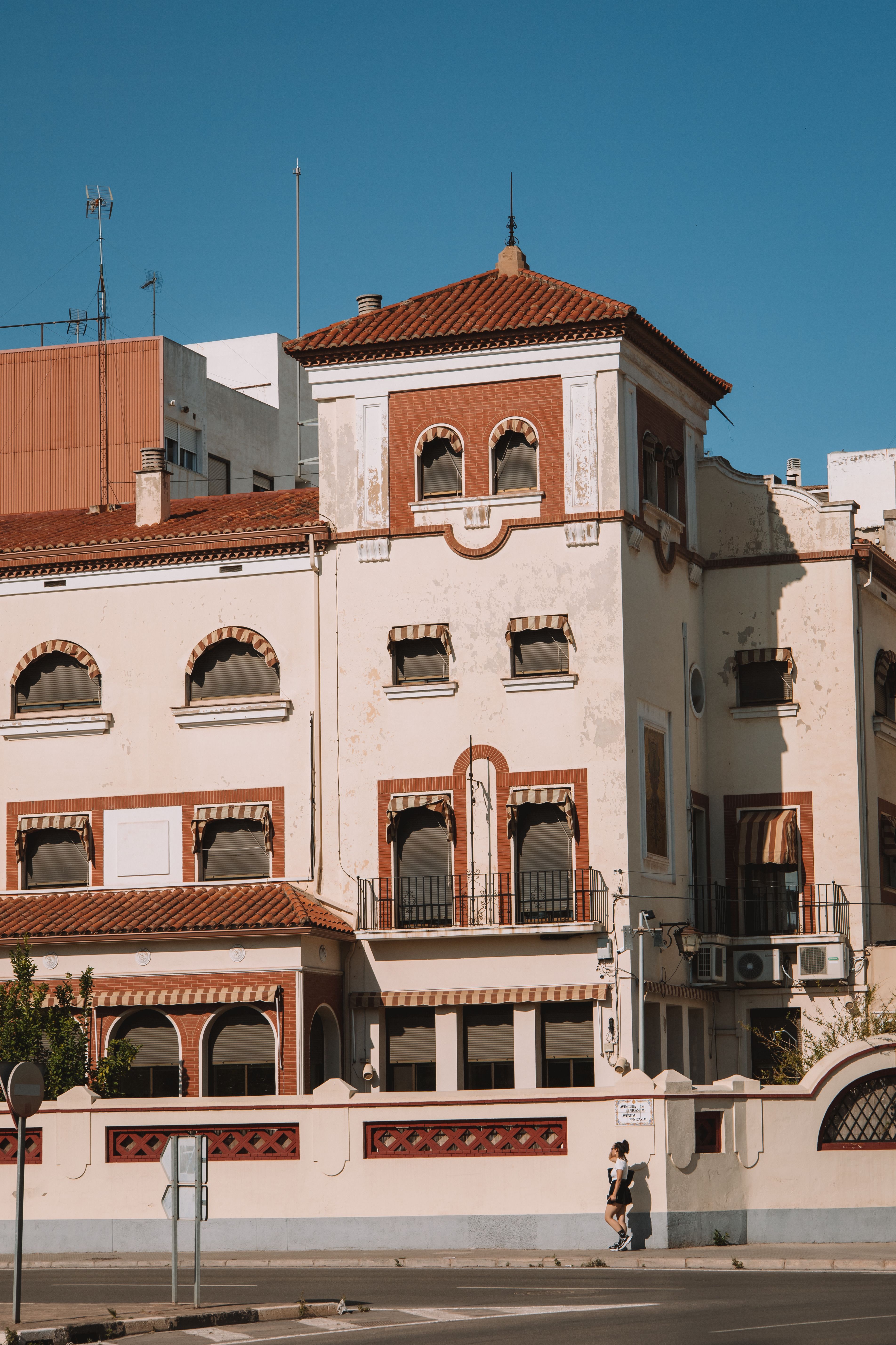 Facade of a Traditional Building in the City · Free Stock Photo