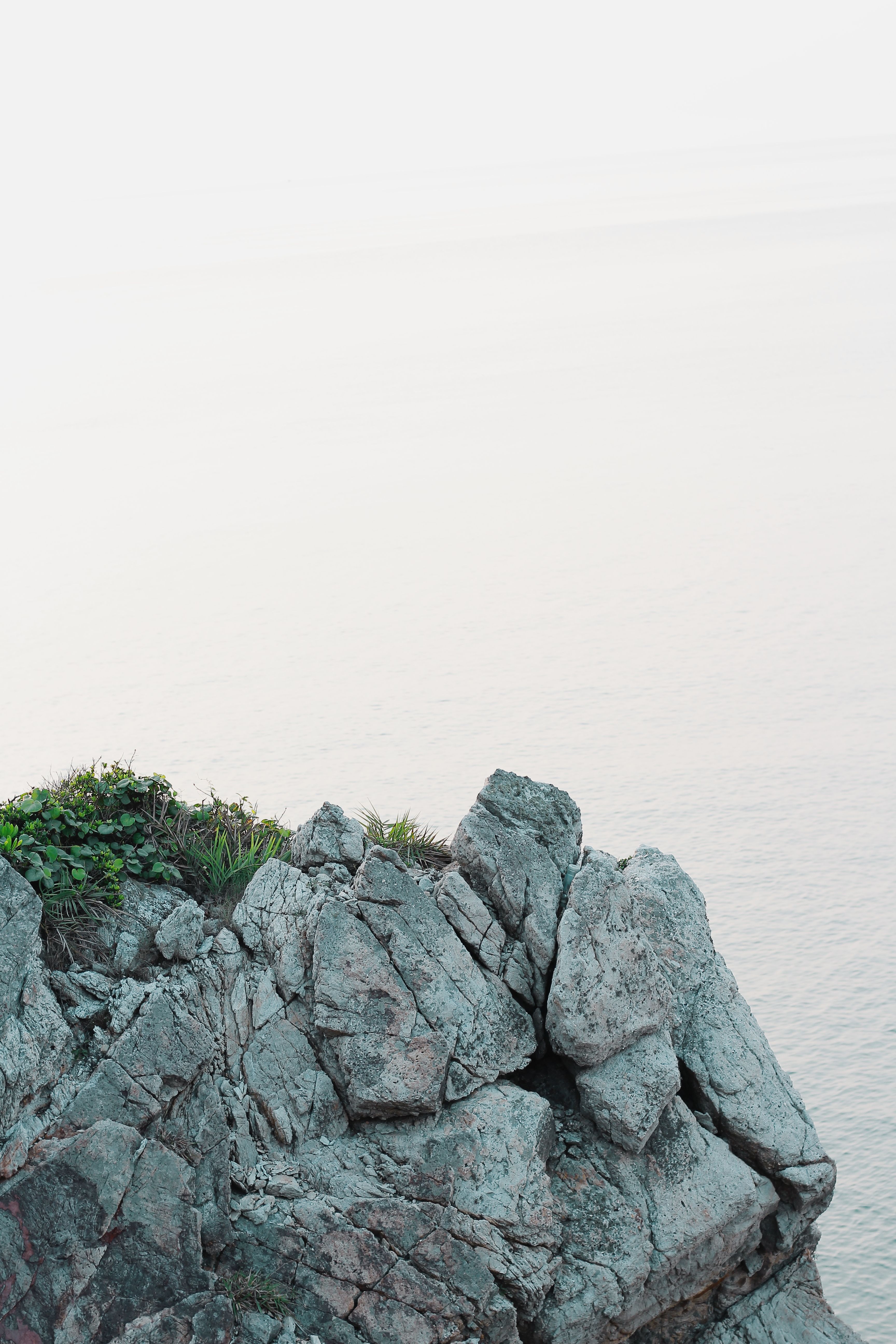 High Angle Shot of a Rocky Cliff · Free Stock Photo