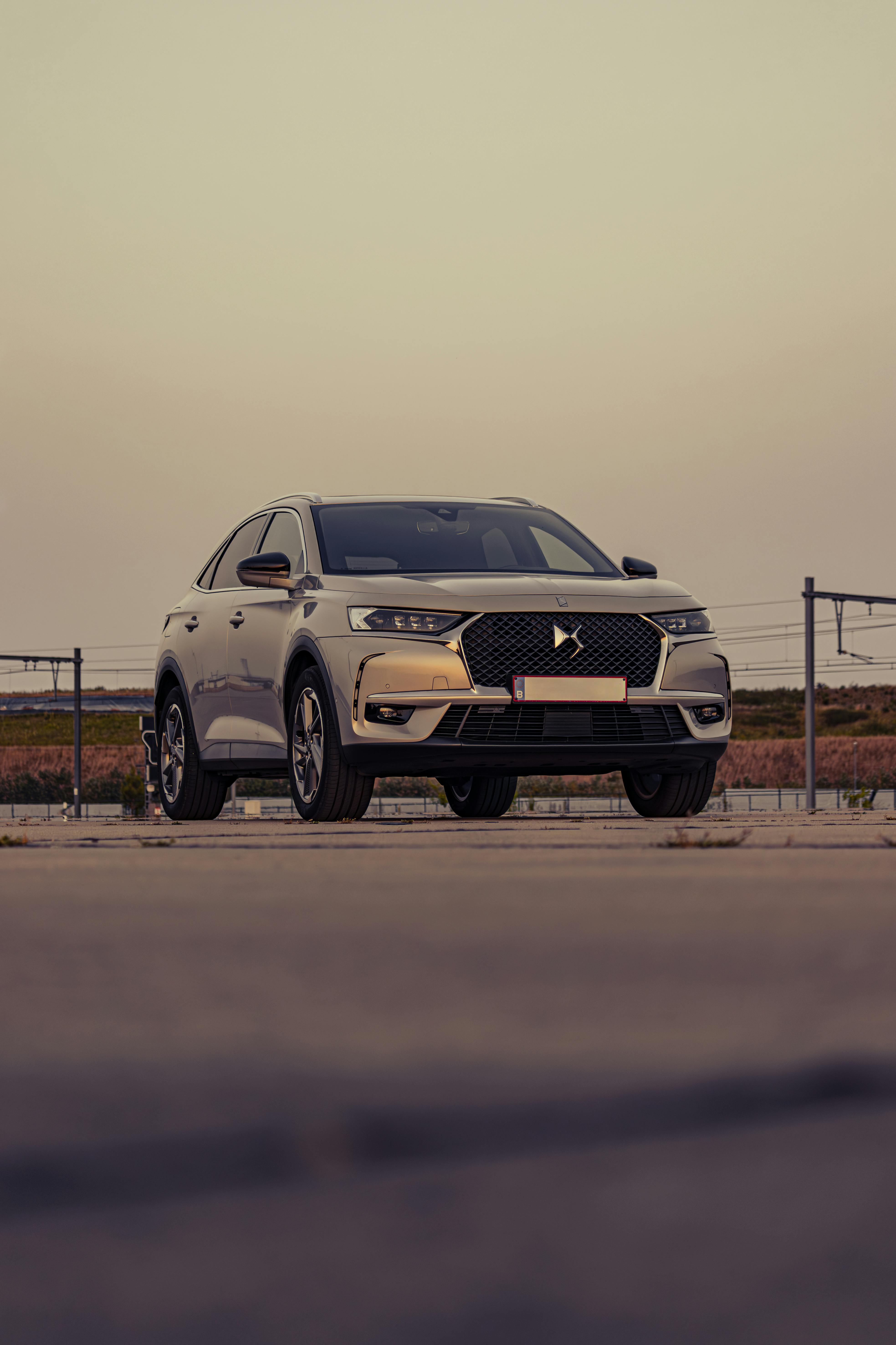 Gray DS 7 Car · Free Stock Photo