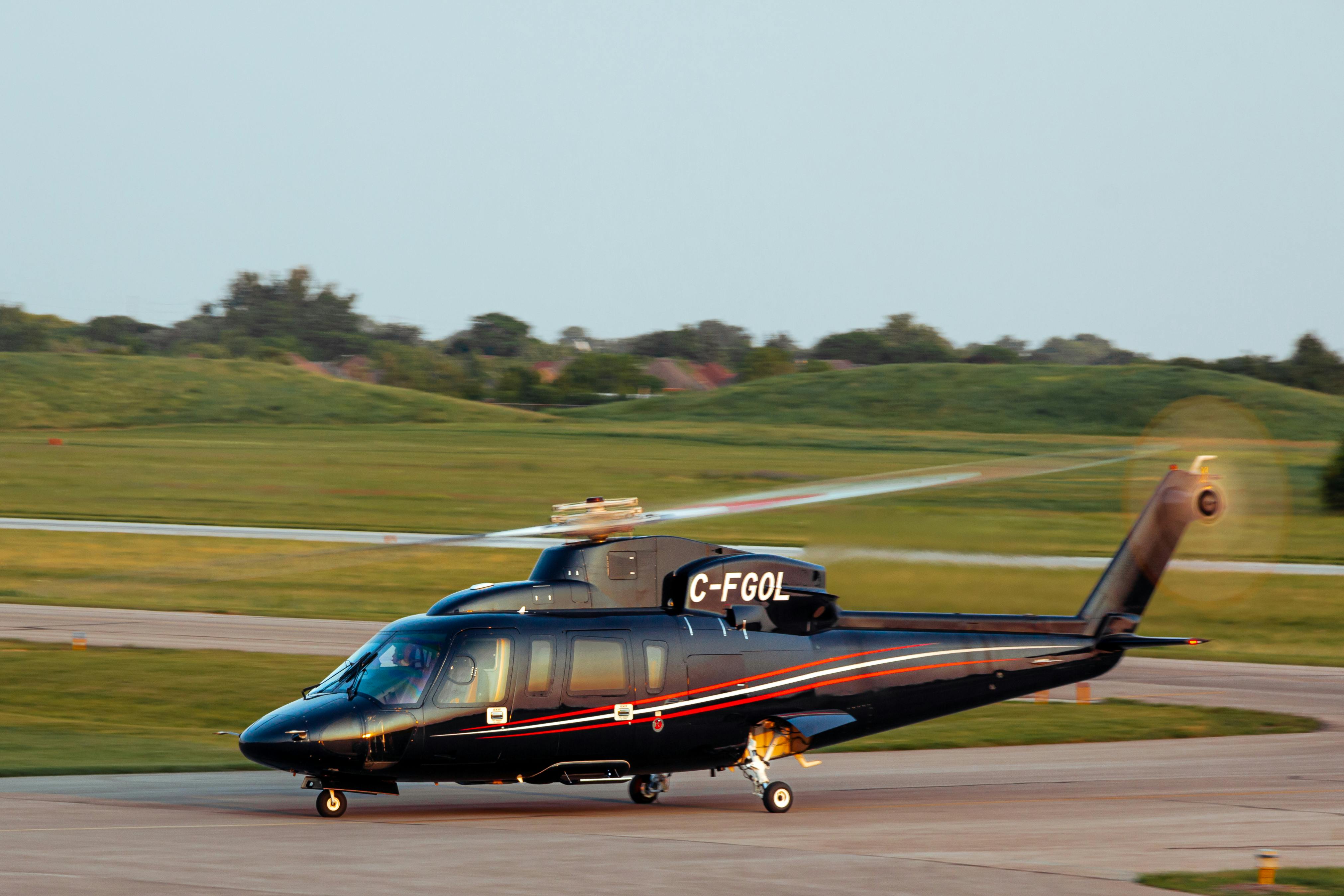 Sikorsky S-76 Helicopter · Free Stock Photo