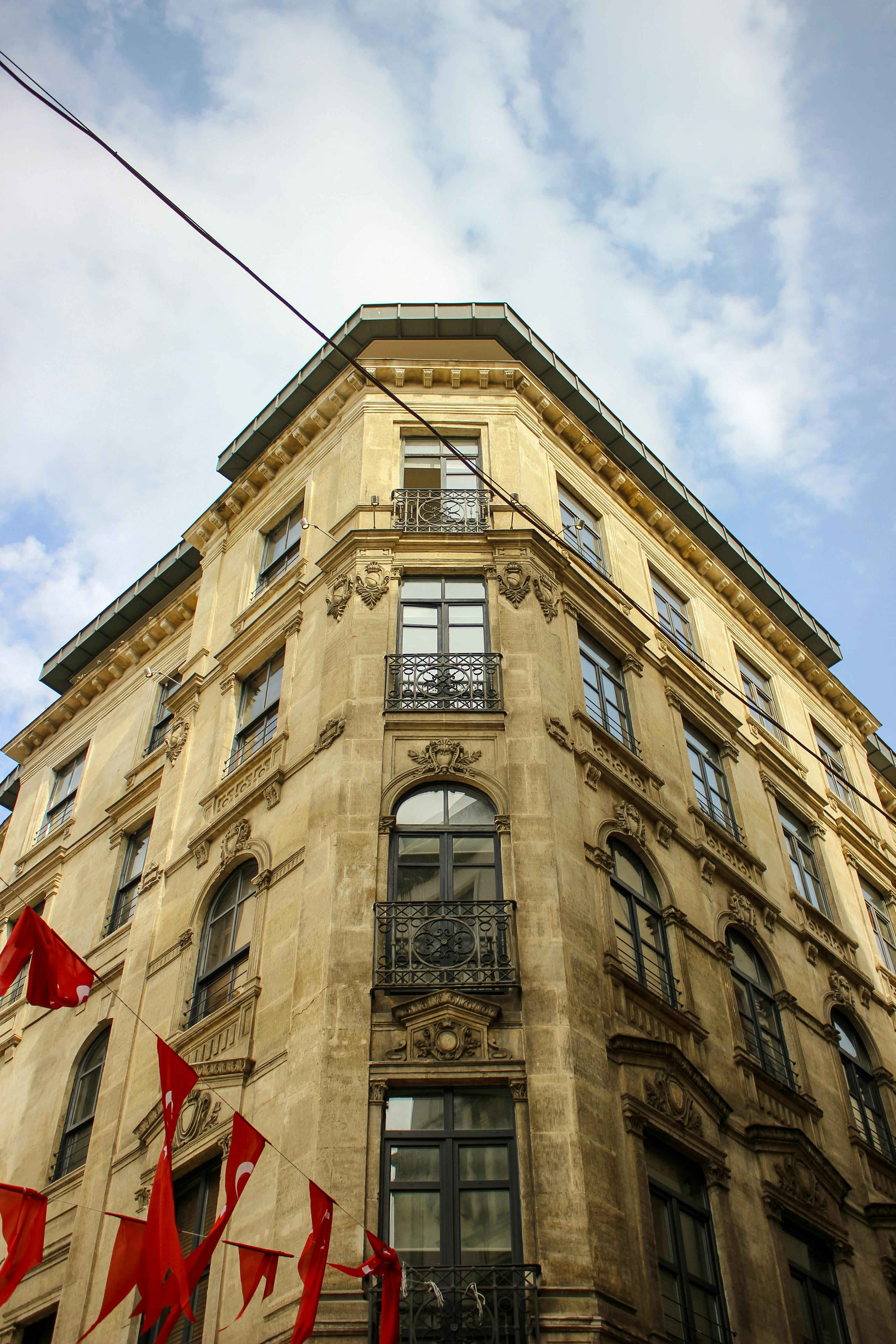 Corner of Turkish Townhouse in Istanbul · Free Stock Photo
