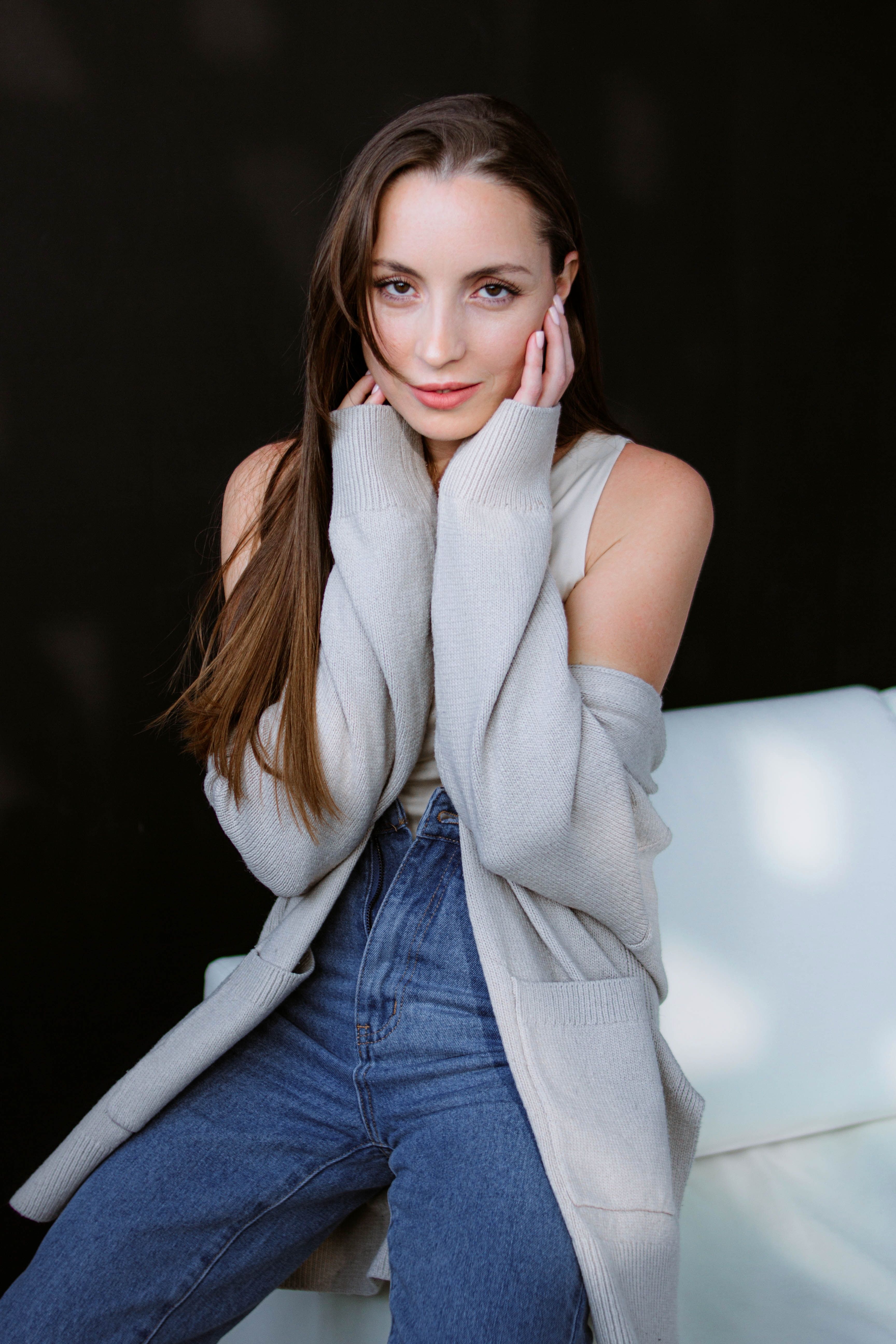 Model in Jeans · Free Stock Photo