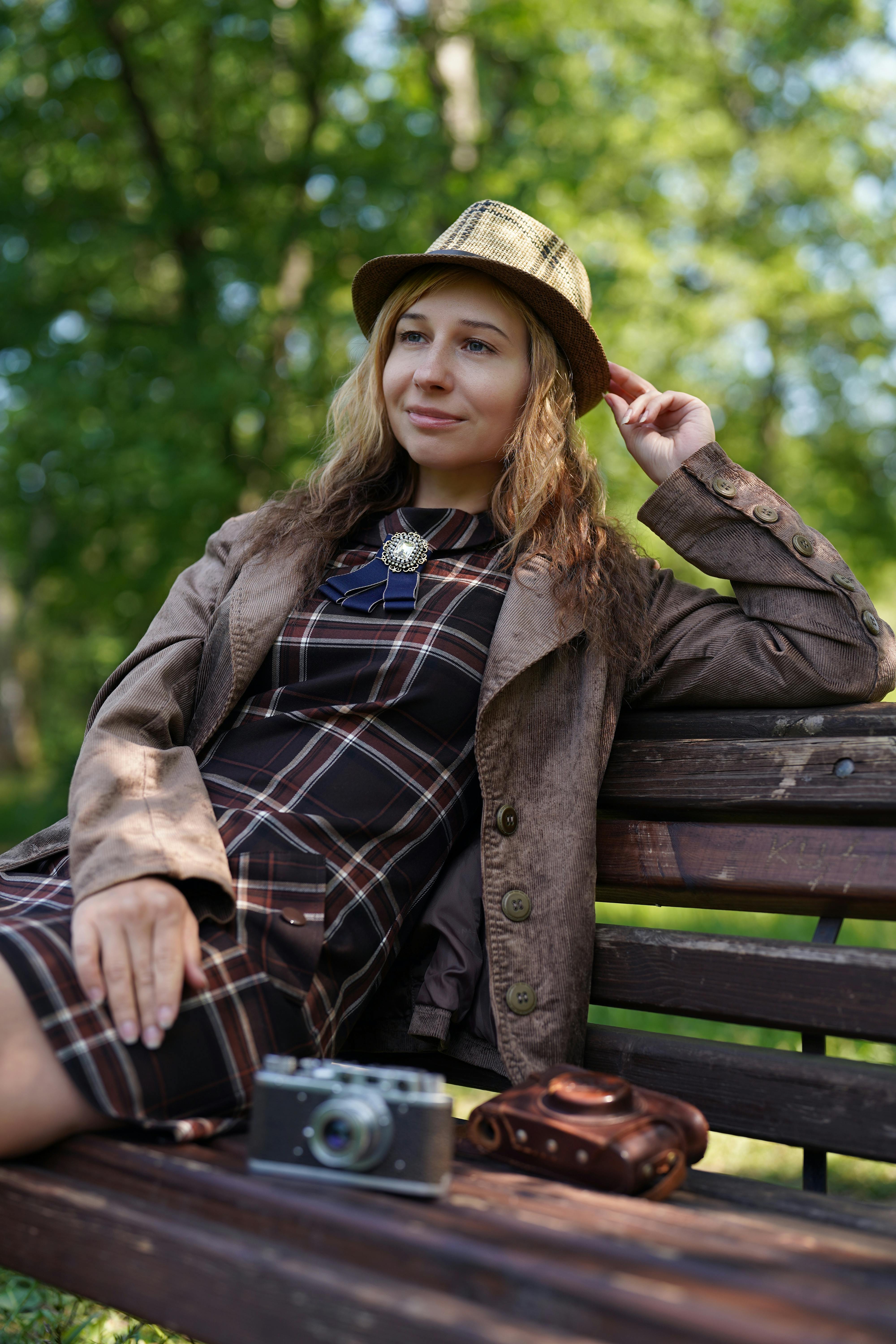 Retro Style Model · Free Stock Photo