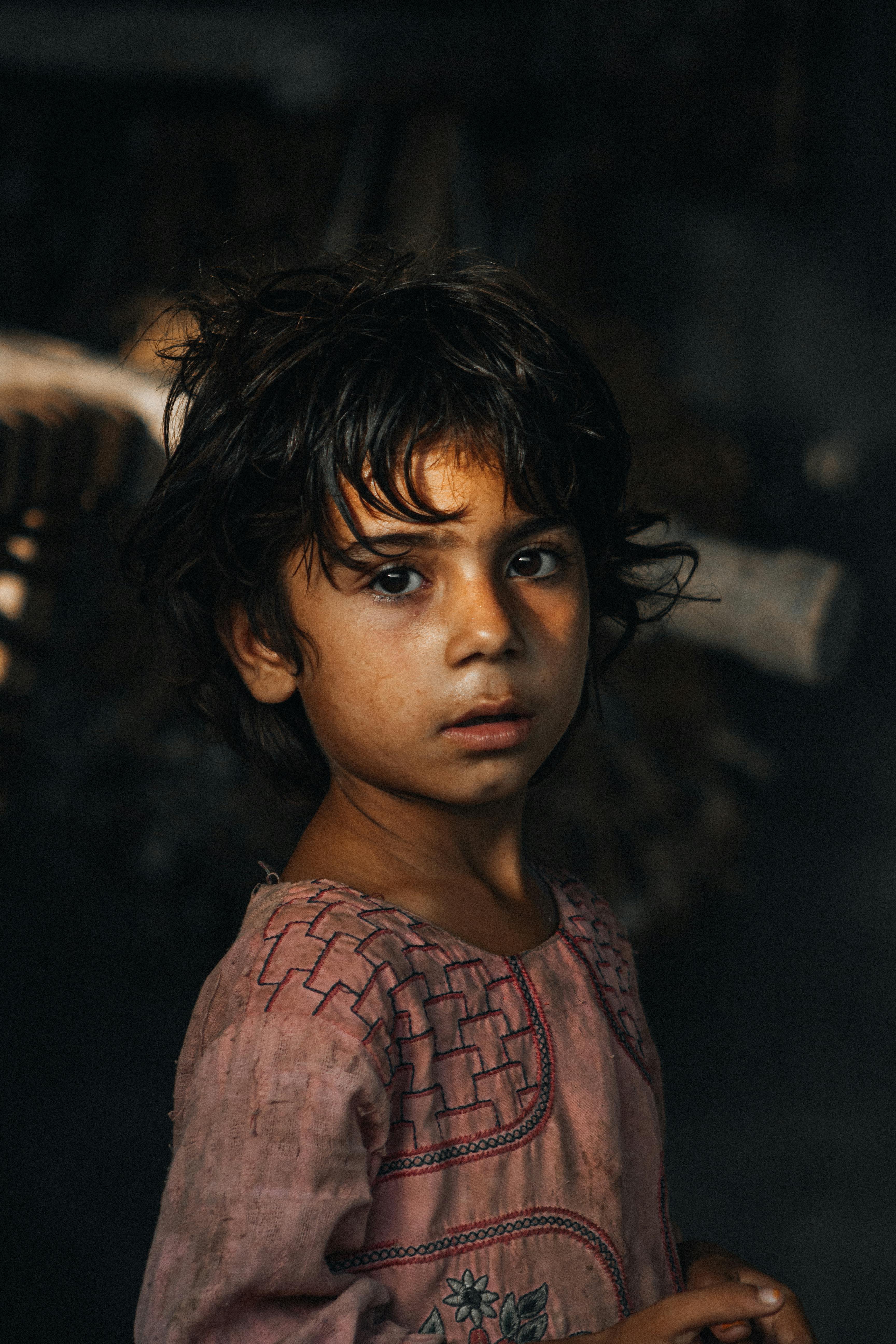 Innocent Looking Girl Photos, Download The BEST Free Innocent Looking ...