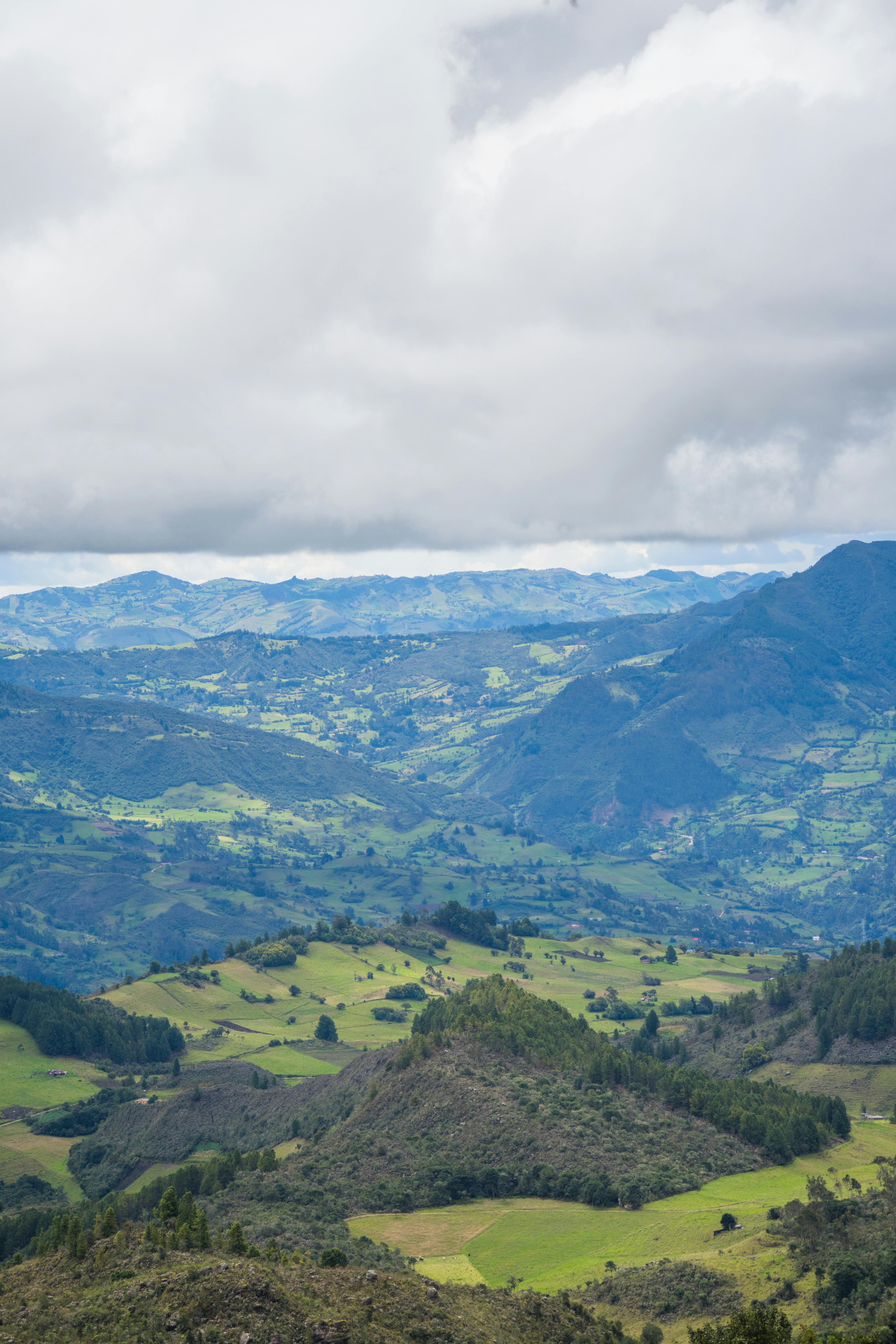 Green Valley in Countryside · Free Stock Photo