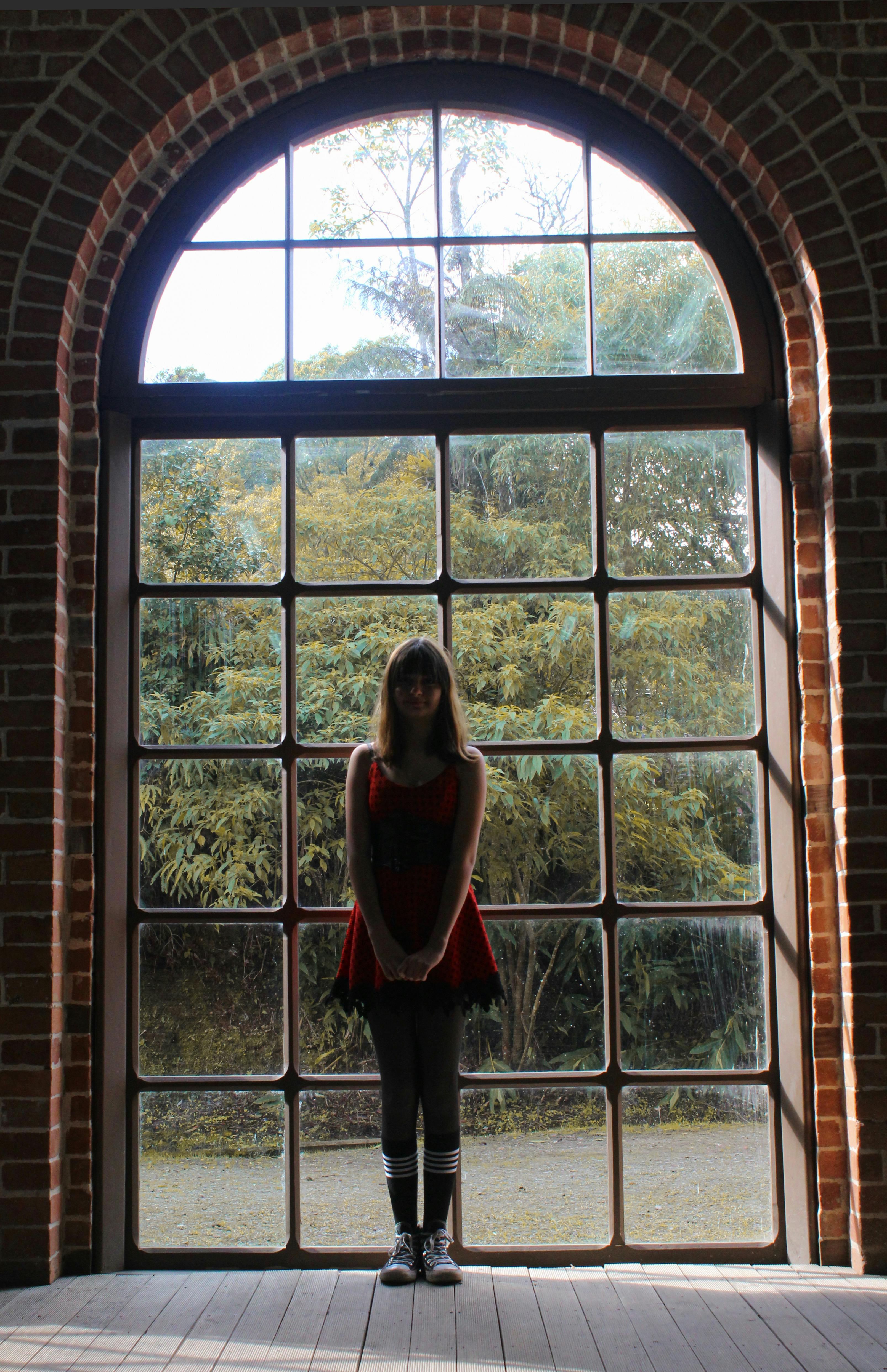 Girl Centre Photos, Download The BEST Free Girl Centre Stock Photos ...