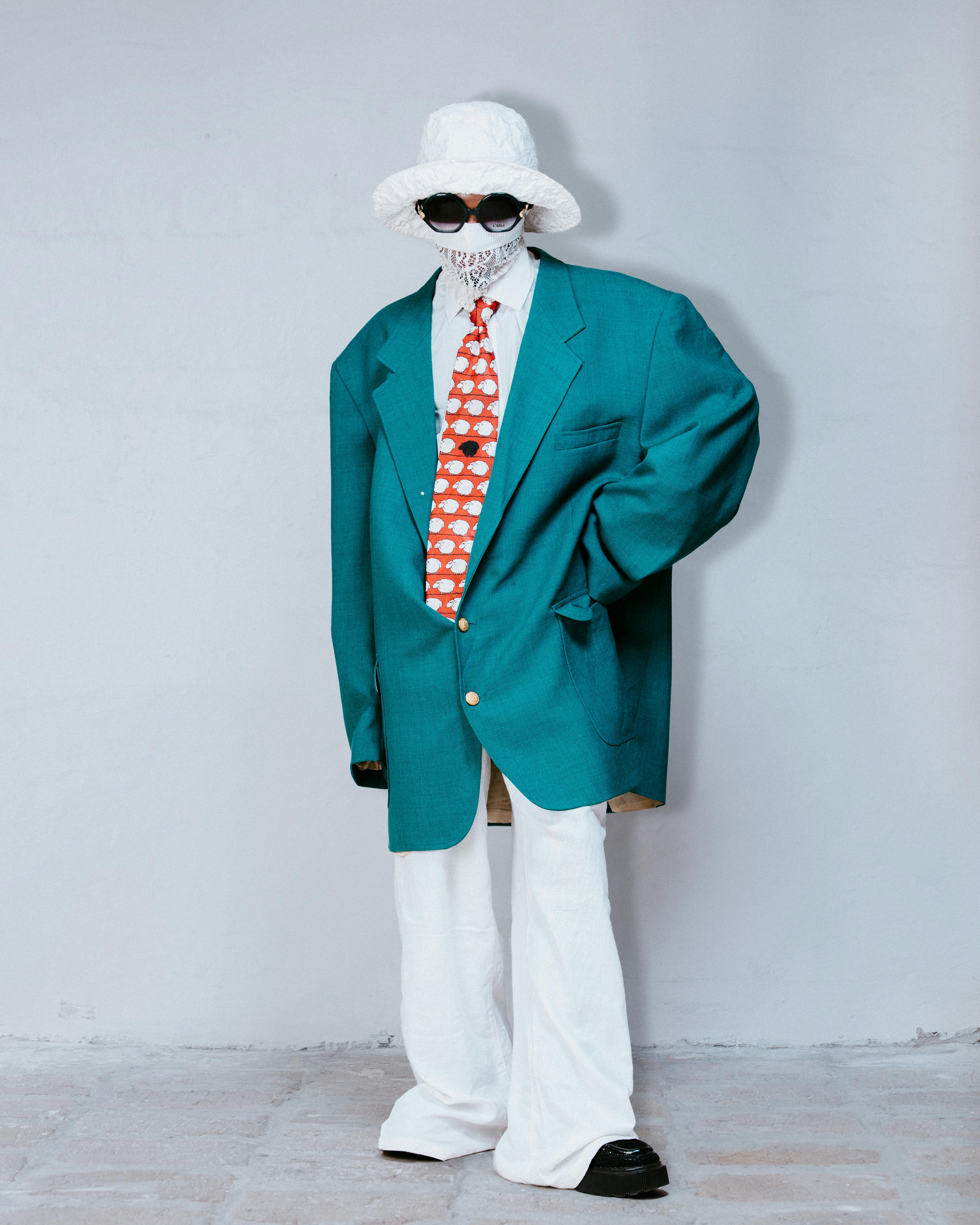 Oversize Package Photos, Download The BEST Free Oversize Package Stock ...