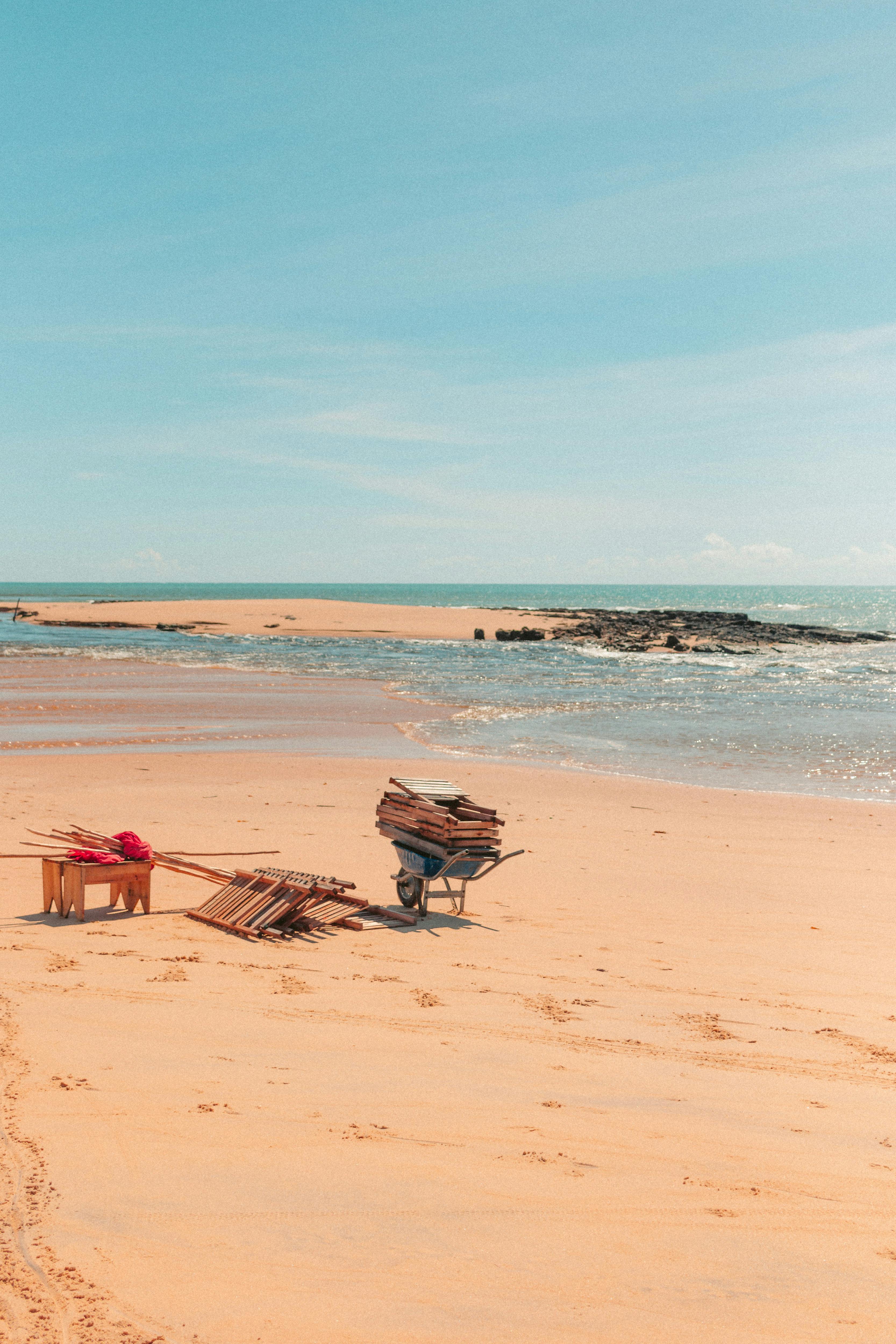 Beach Tools Photos, Download The BEST Free Beach Tools Stock Photos ...