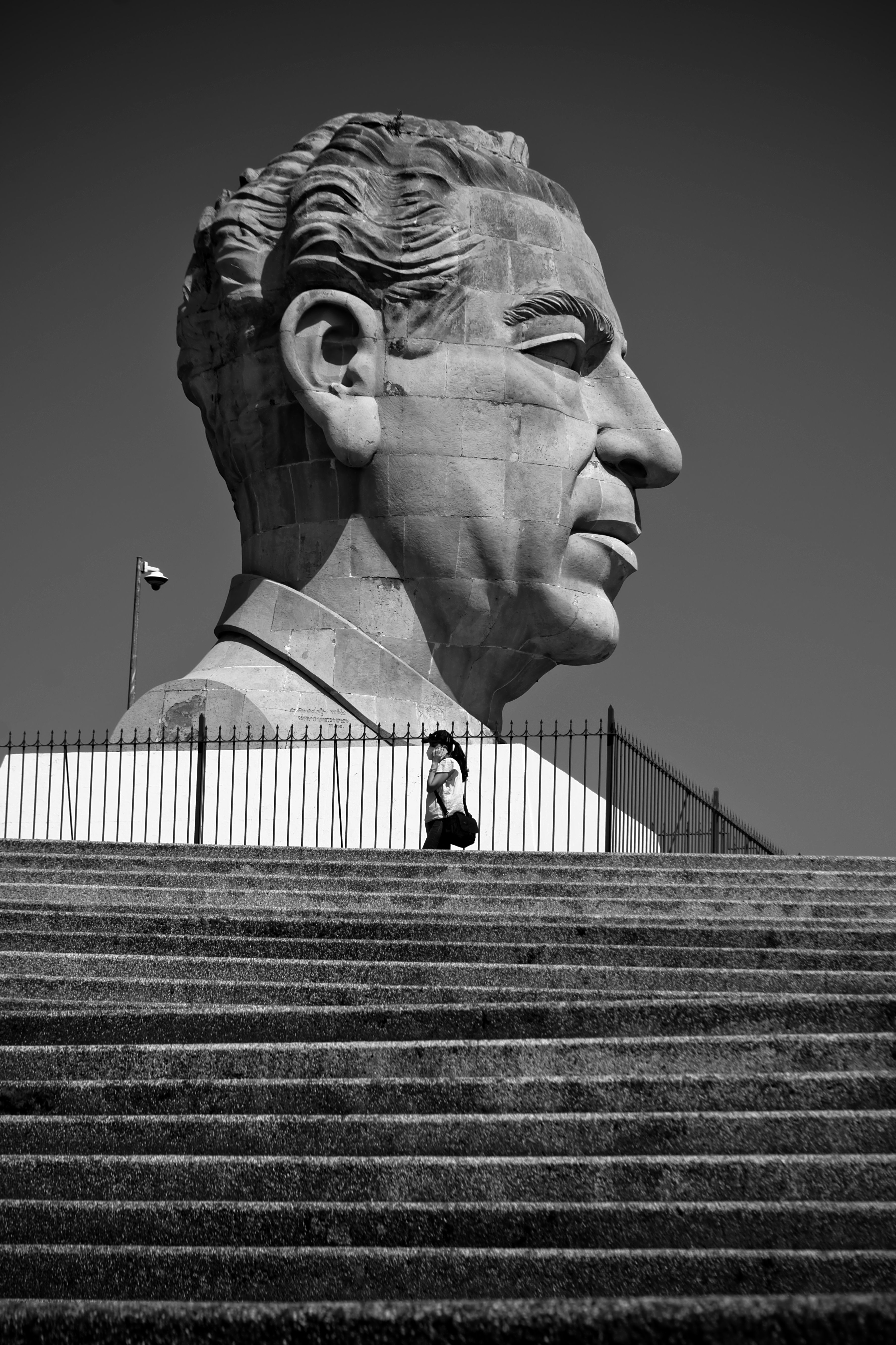 Statue and Stairs · Free Stock Photo