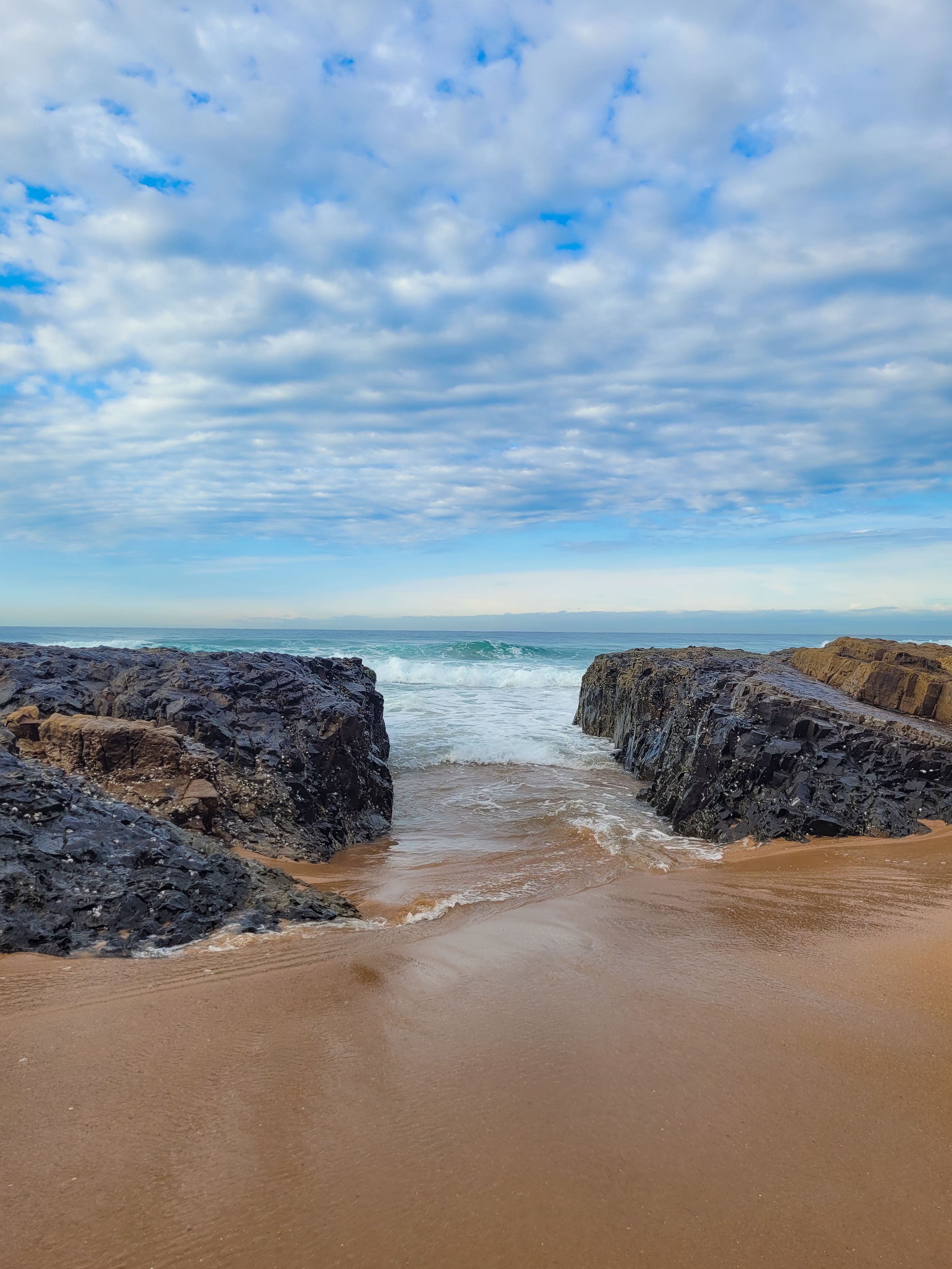 Clear Sky over Beach and Sea Shore · Free Stock Photo