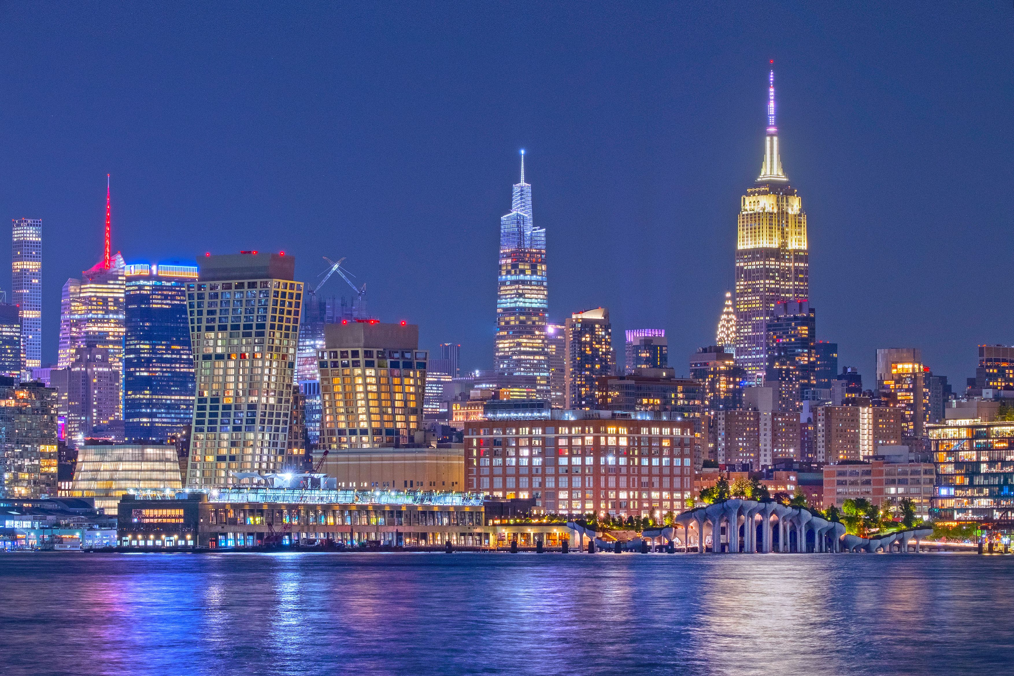 Pictures Of Manhattan At Night