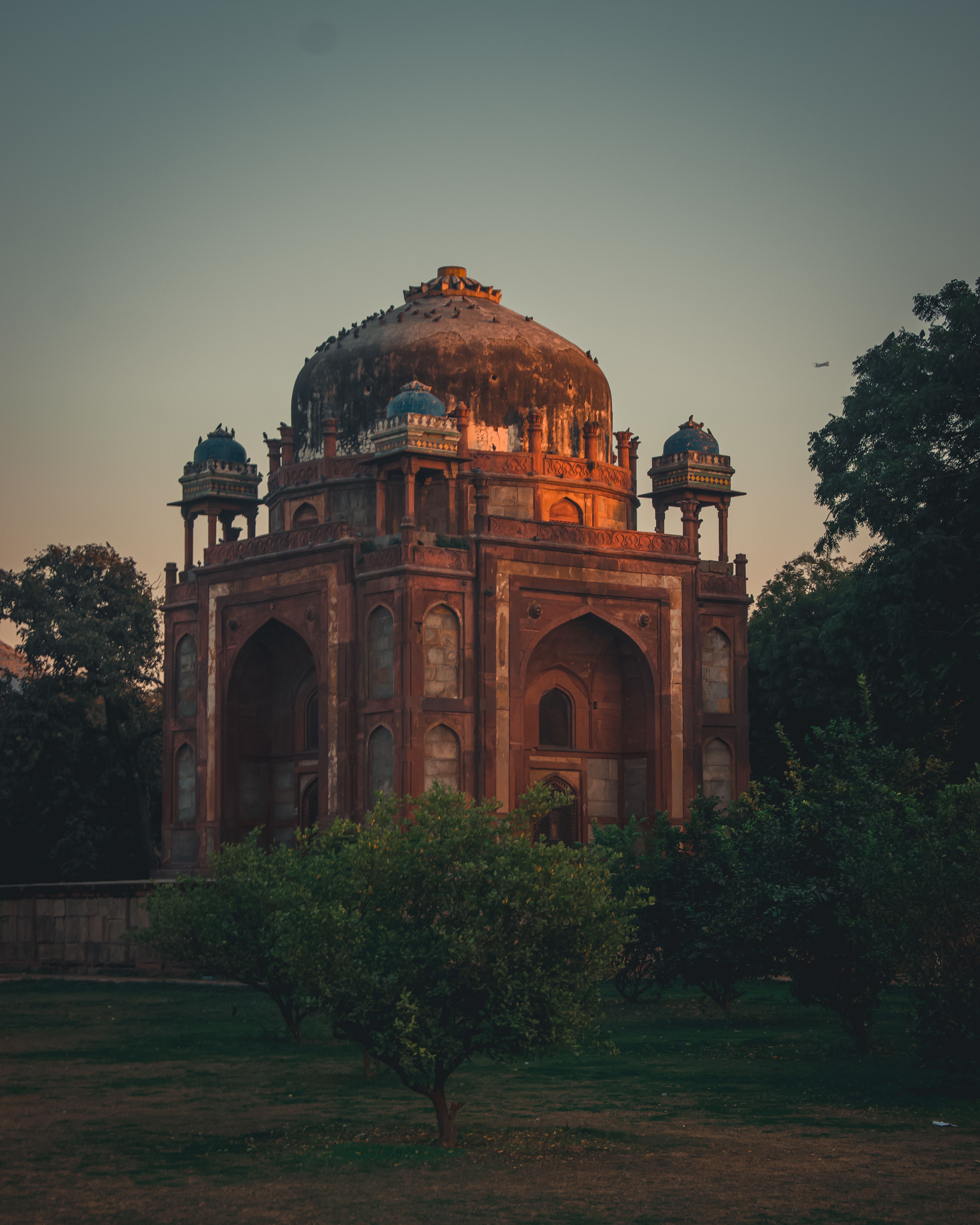 Baburs Tomb in New Delhi · Free Stock Photo